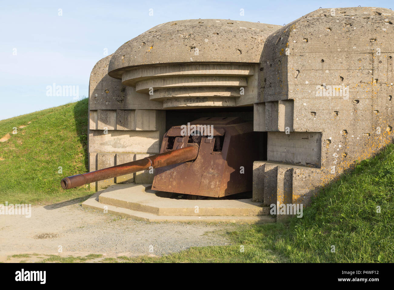 Destroyed sherman tank hi-res stock photography and images - Alamy