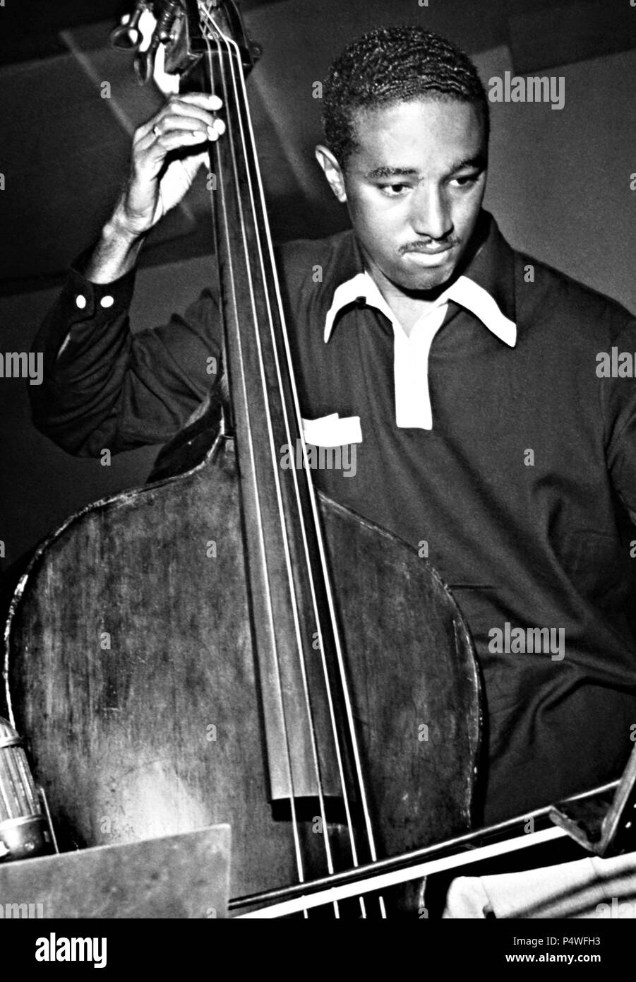 Ray brown hi-res stock photography and images - Alamy