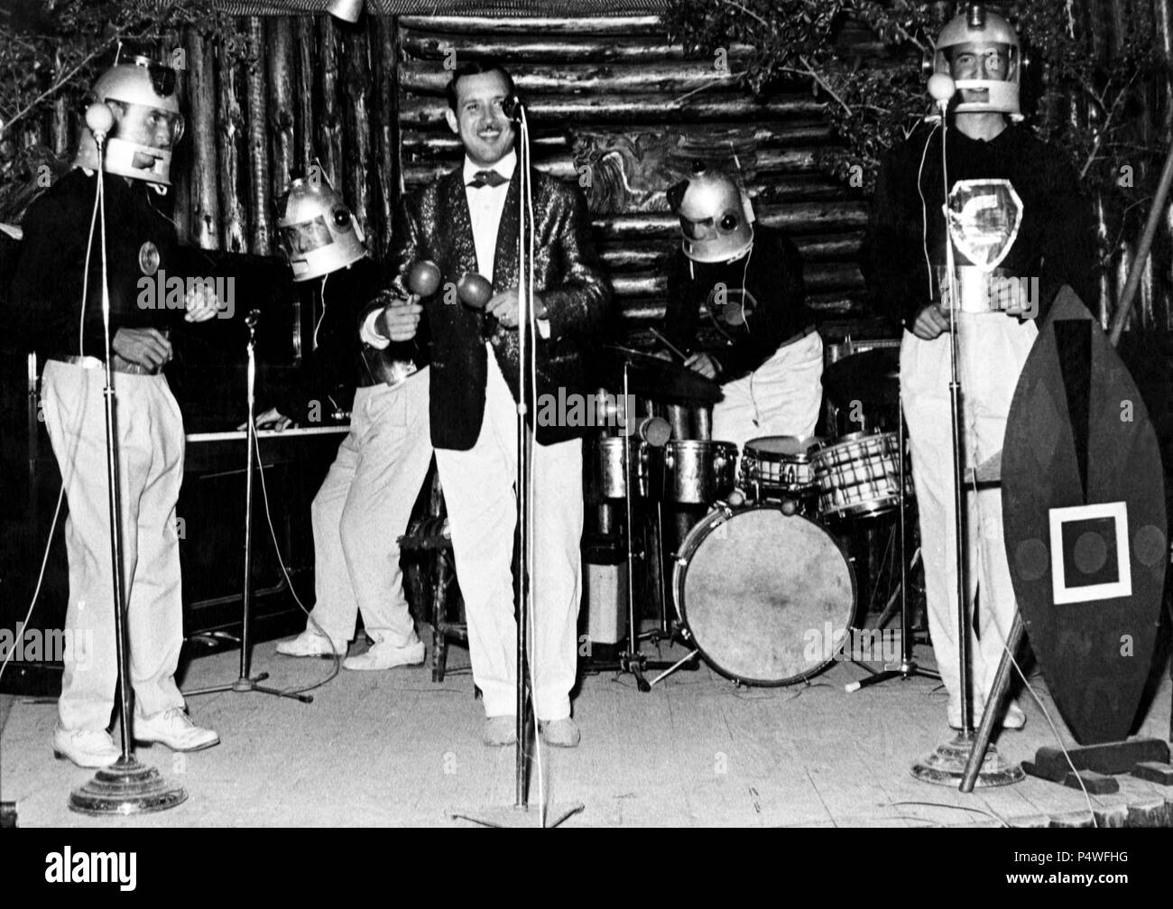 El cantante Raul del Castillo Stock Photo - Alamy