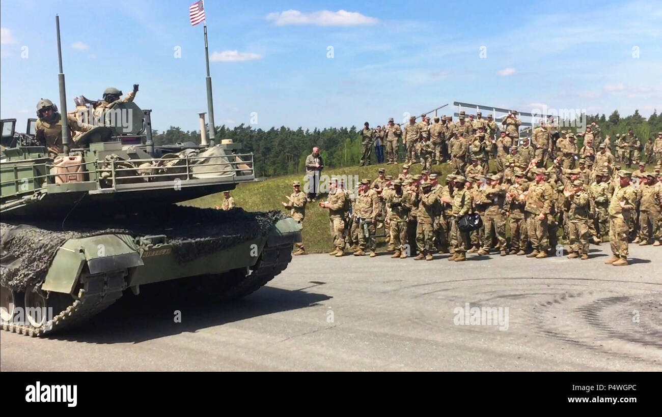 Soldiers of 3rd Armored Brigade Combat Team, 4th Infantry Division ...