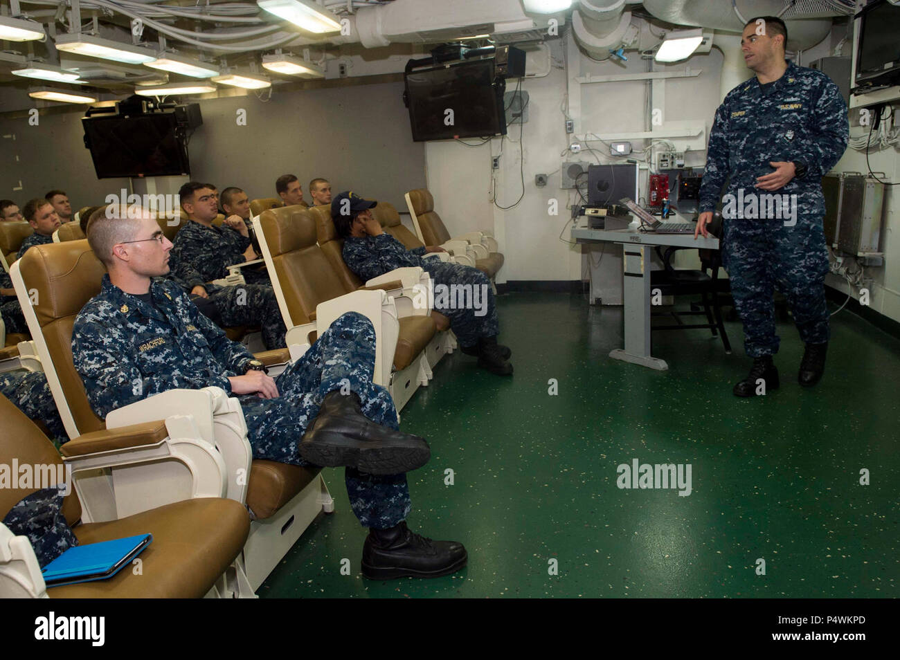 Sasebo us army hi-res stock photography and images - Alamy