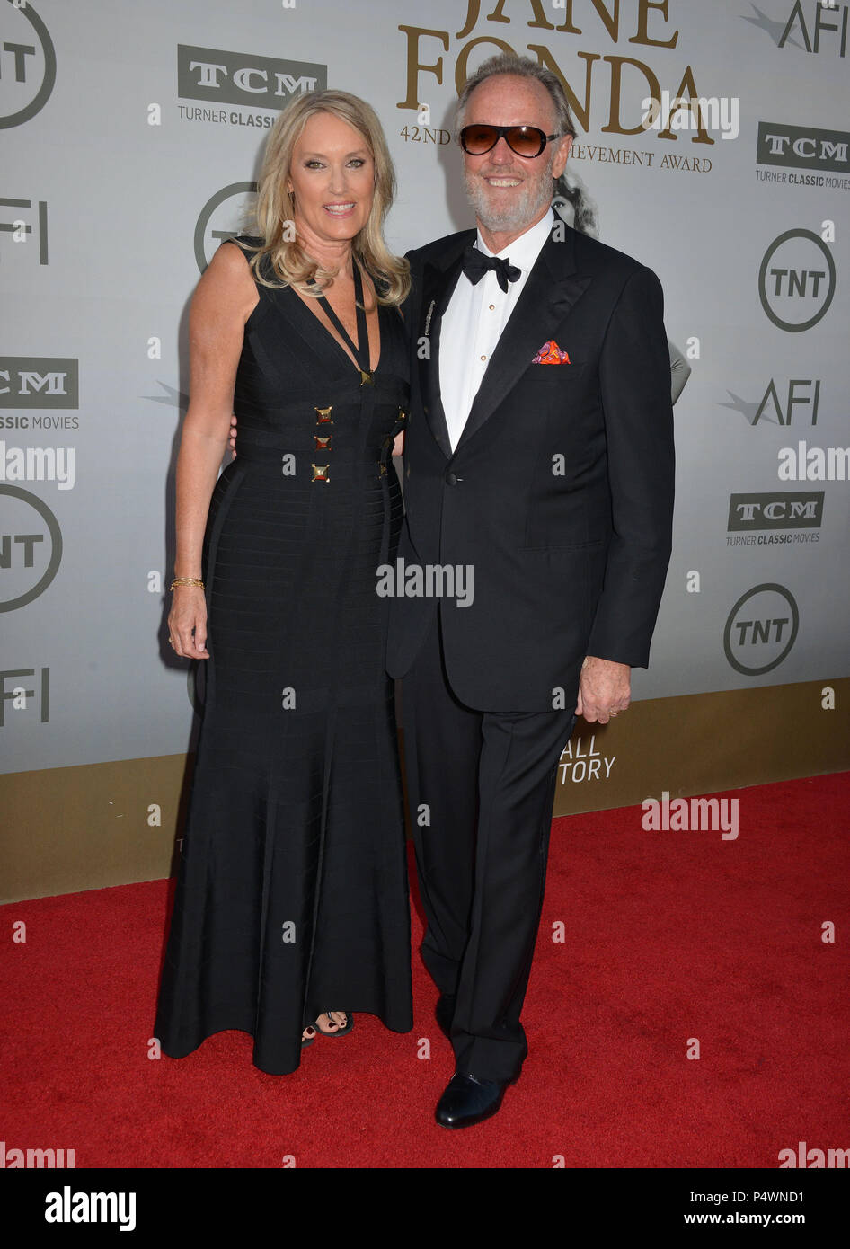 Peter Fonda and wife Honored with American Film Institute Life ...