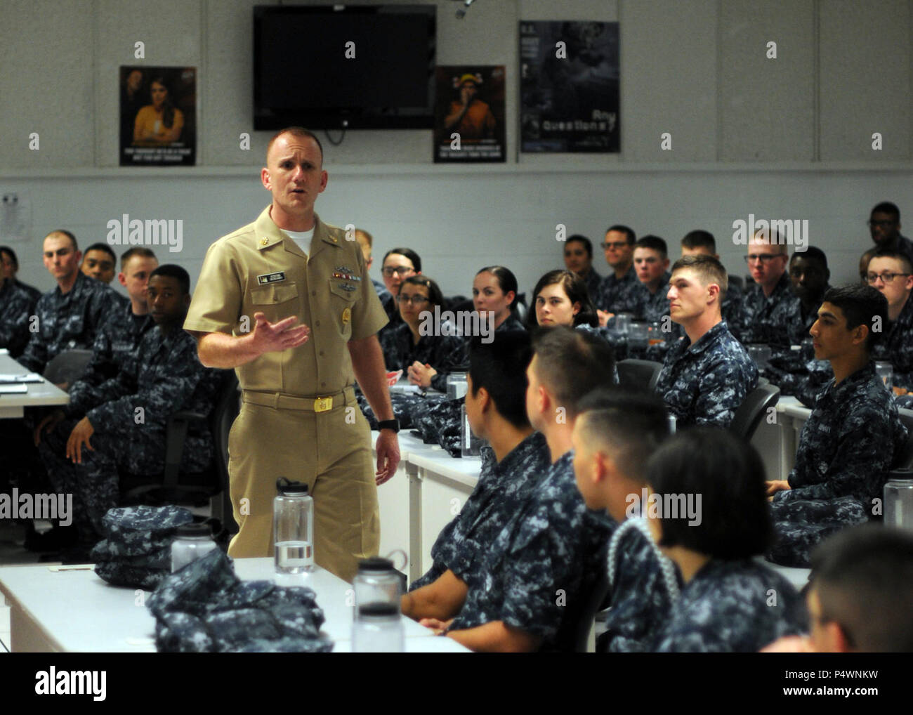 Chief petty officer navy visited hi-res stock photography and images ...