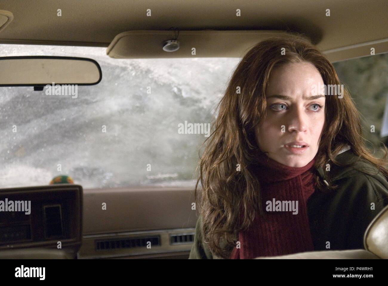 Wind chill 2007 emily blunt hi-res stock photography and images - Alamy
