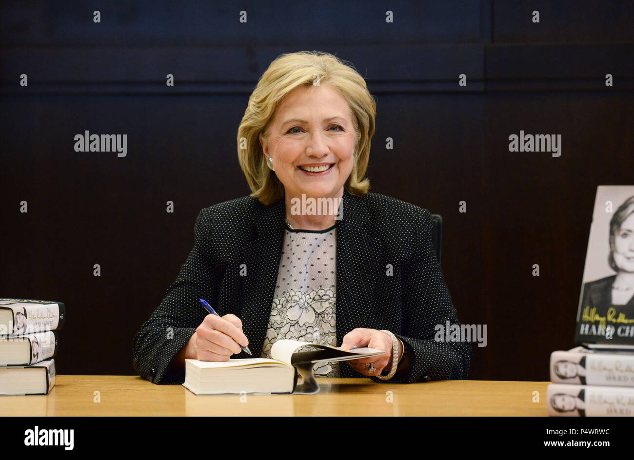 Guardians of the galaxy cast hi-res stock photography and images - Alamy