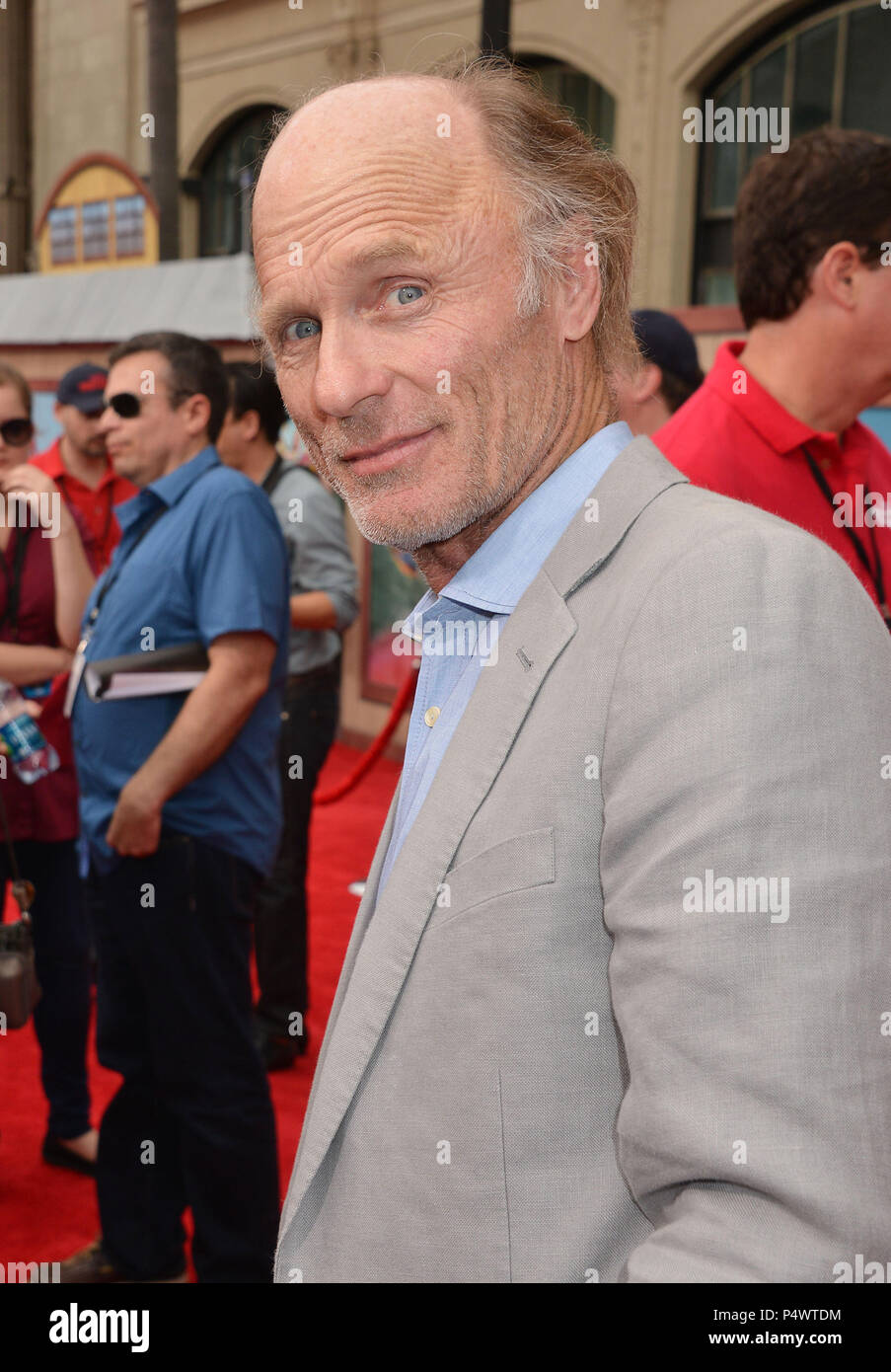 Ed Harris at the Planes, Fire and Rescue Premiere at the El Capitan ...