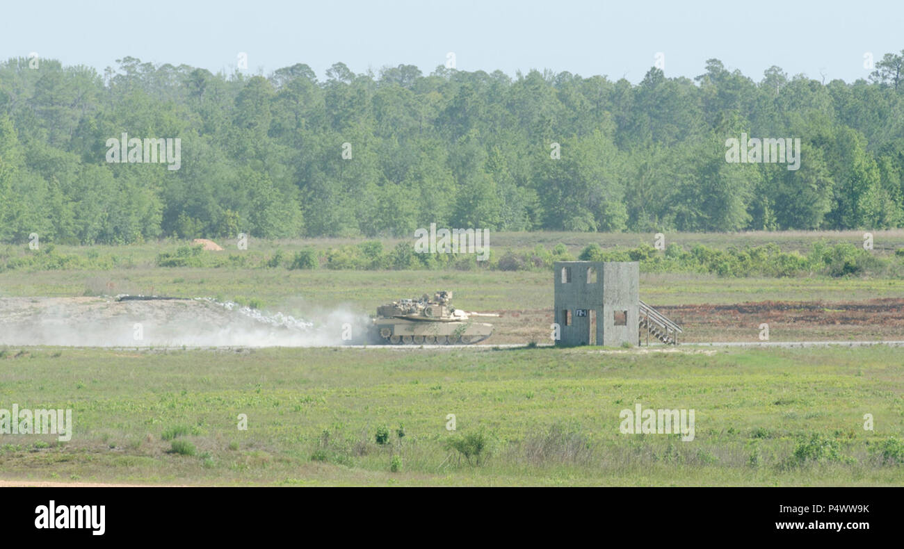 Soldiers from 2nd Battalion, 7th Infantry Regiment, 1st Armored Brigade ...