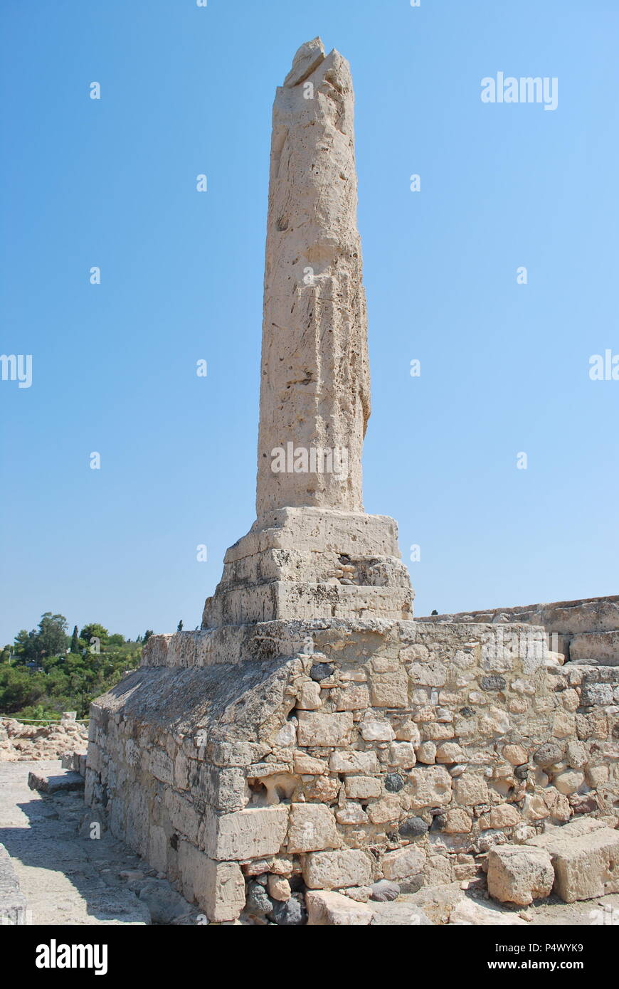 Kolona aegina hi-res stock photography and images - Alamy