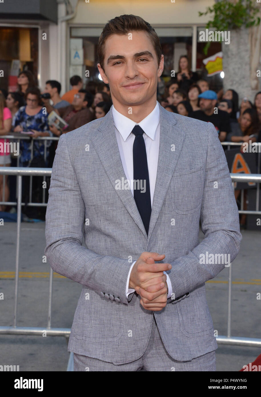 Dave franco neighbors 2014 hi-res stock photography and images - Alamy