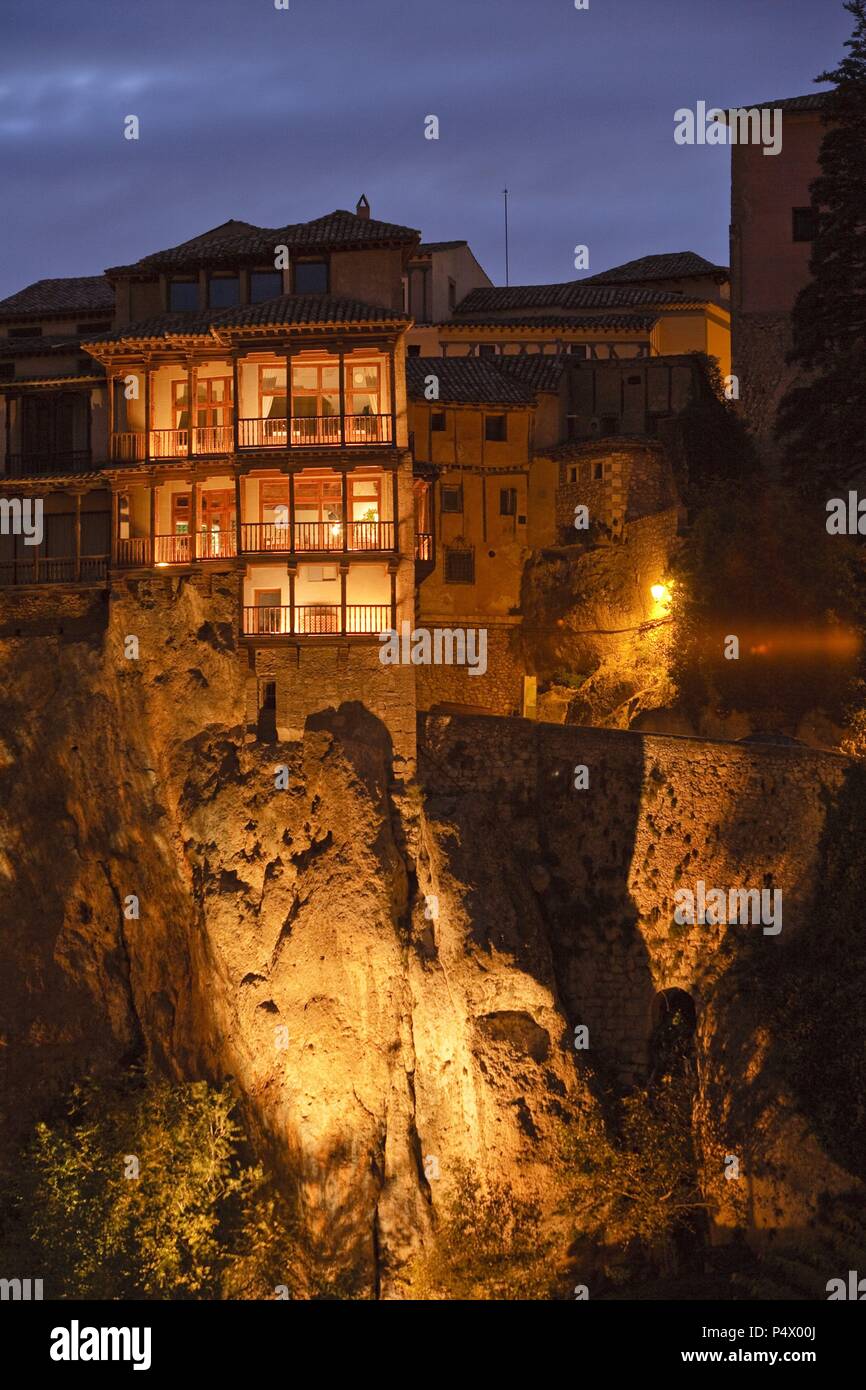 Hanging houses of basin hi-res stock photography and images - Alamy