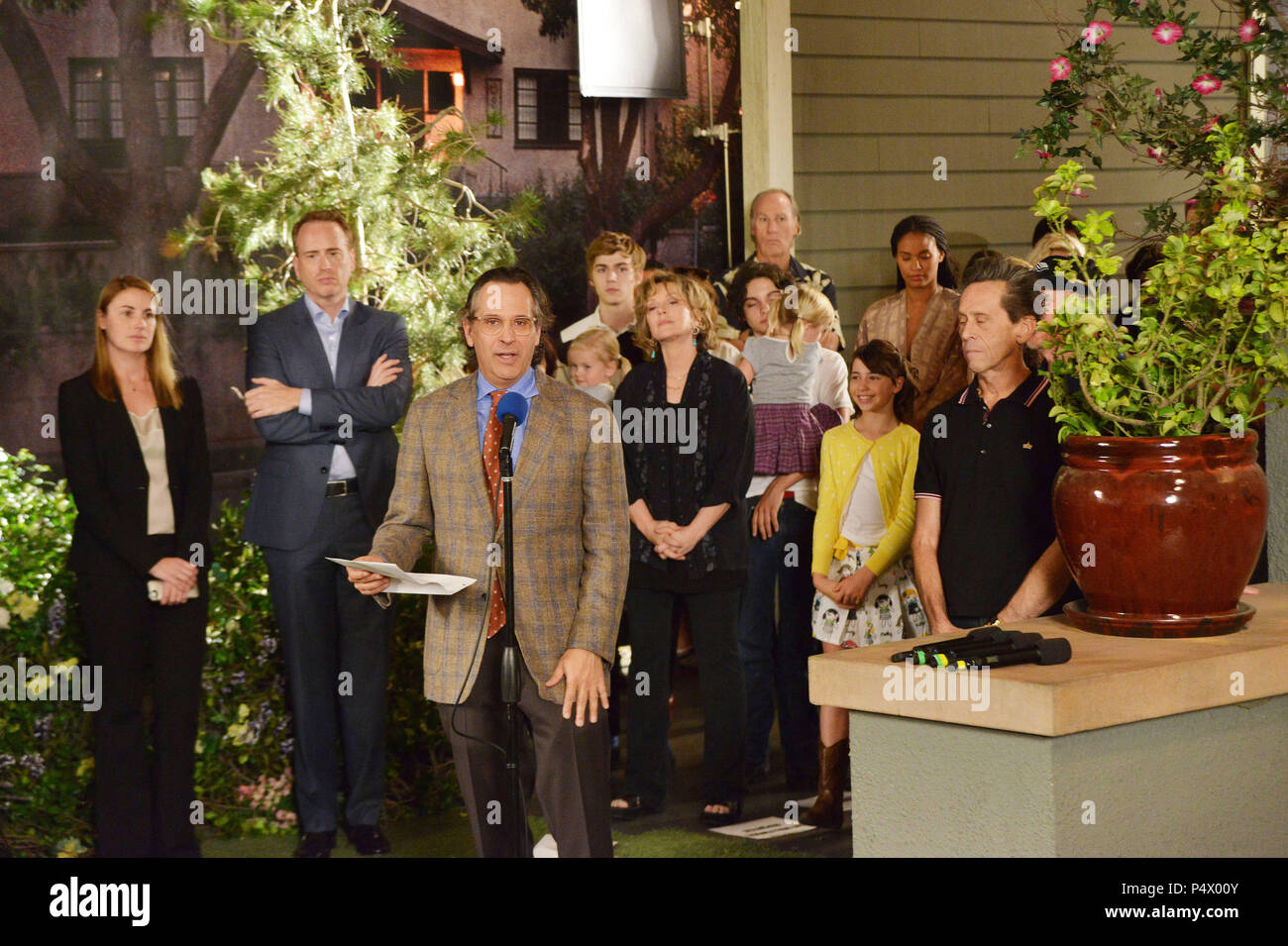 Parenthood tv cast hi-res stock photography and images - Alamy