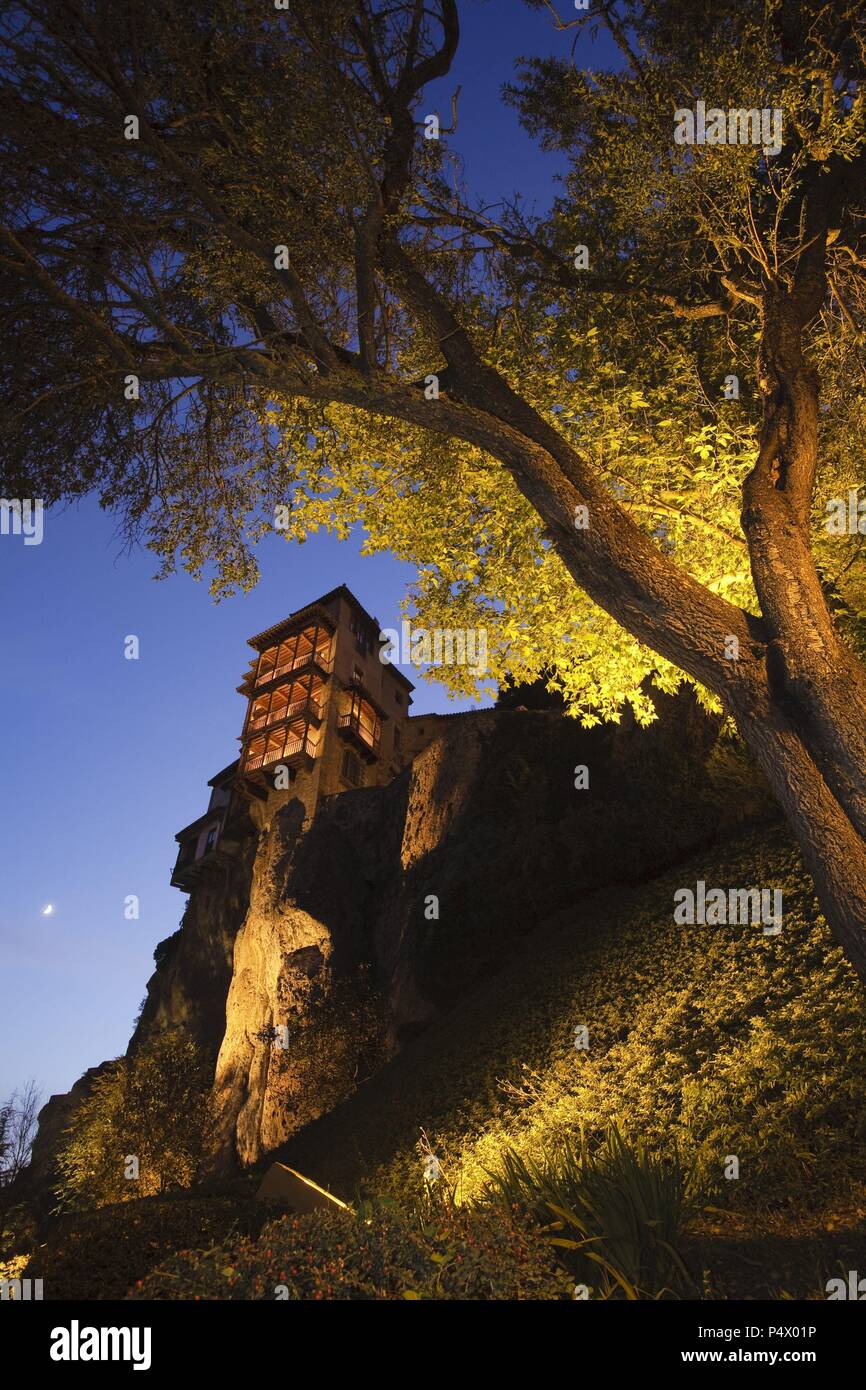 Hanging Houses Basin High Resolution Stock Photography and Images - Alamy