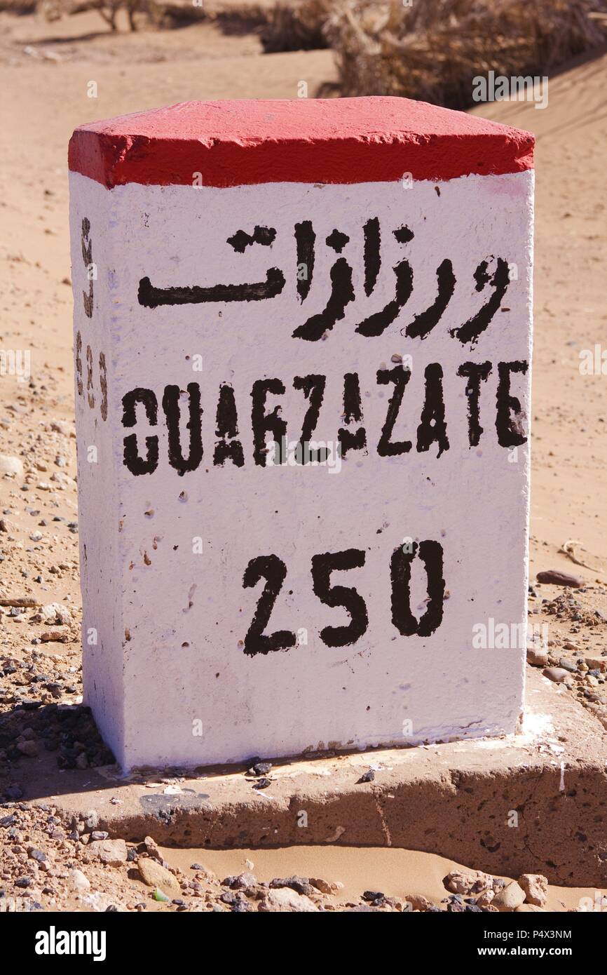 Kilometric hi-res stock photography and images - Alamy