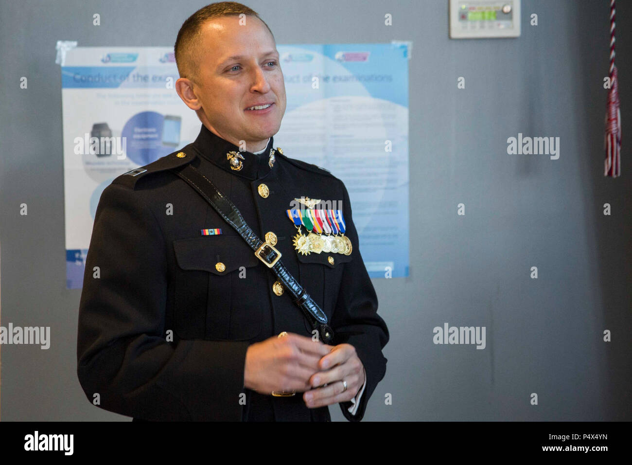 Marine corps officer recruiting hi-res stock photography and images - Alamy