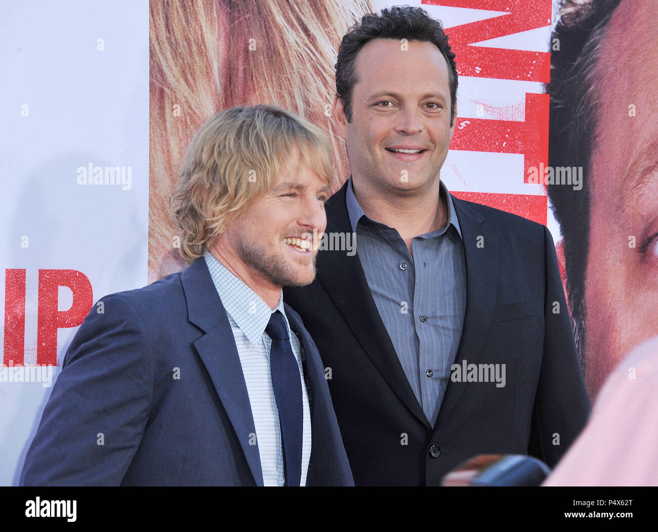 Owen Wilson and Vince Vaughn 128 arriving at The Internship Premiere at ...
