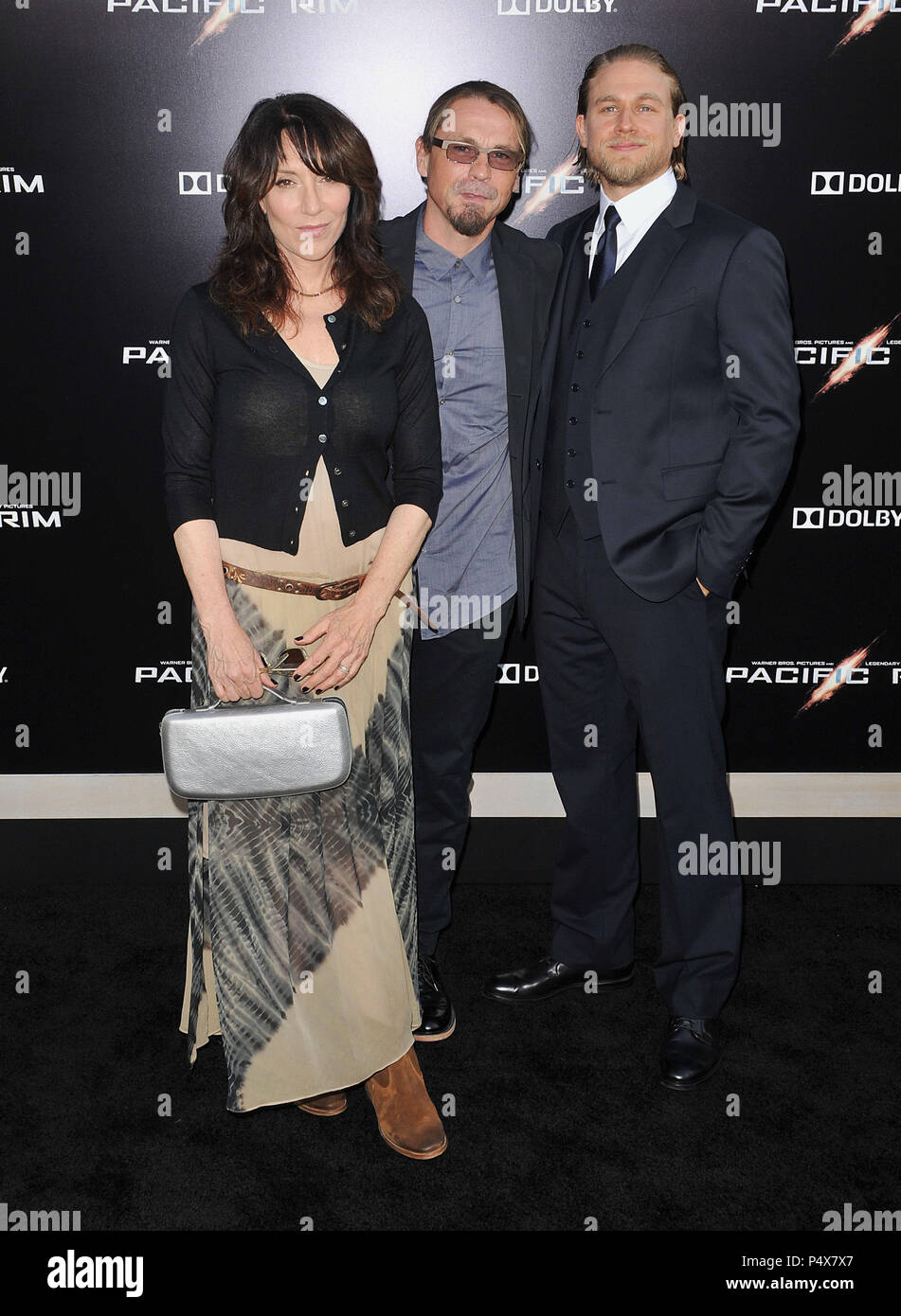 Katey sagal and kurt sutter hi-res stock photography and images - Alamy