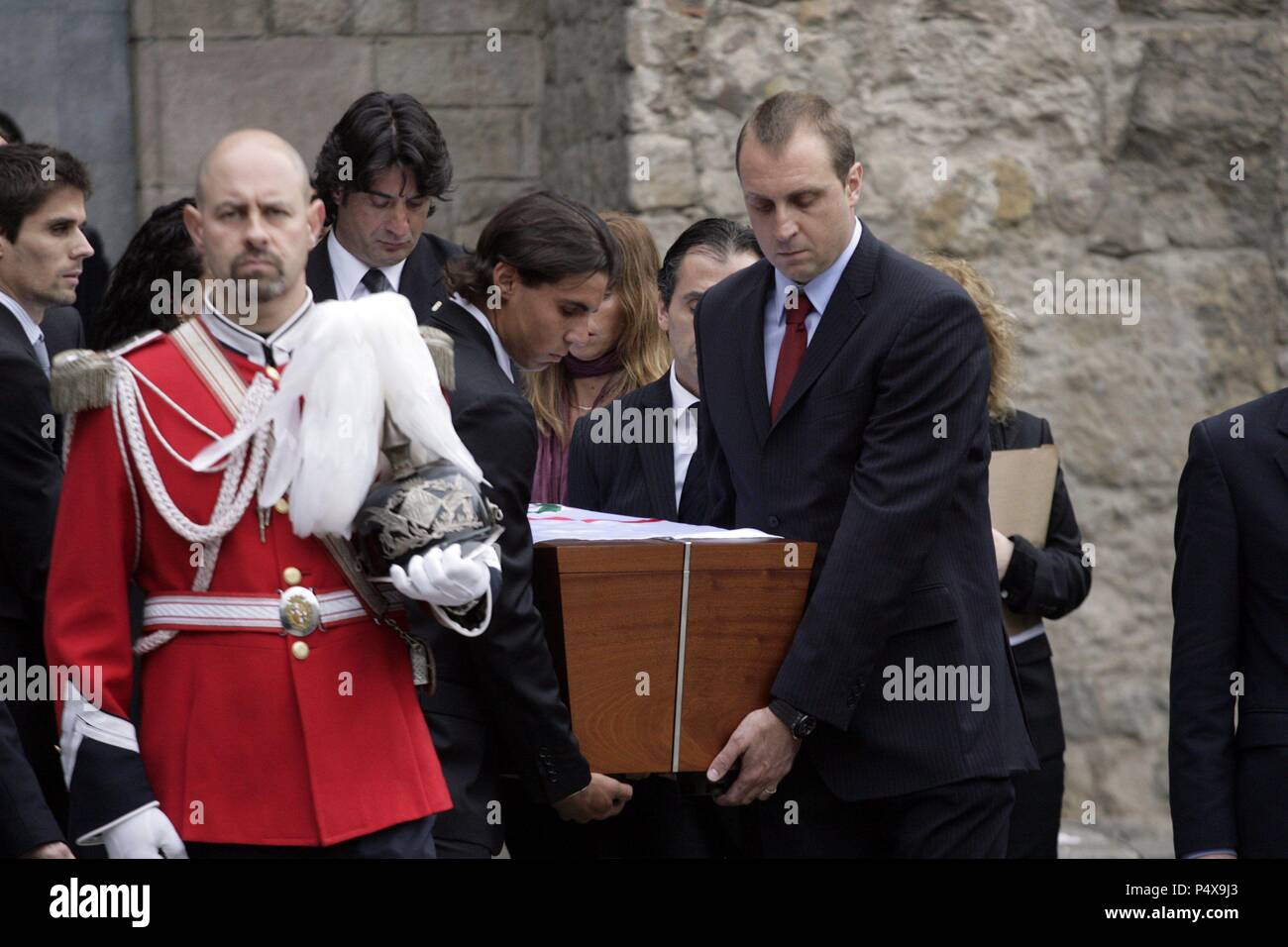 Feretro hi-res stock photography and images - Alamy