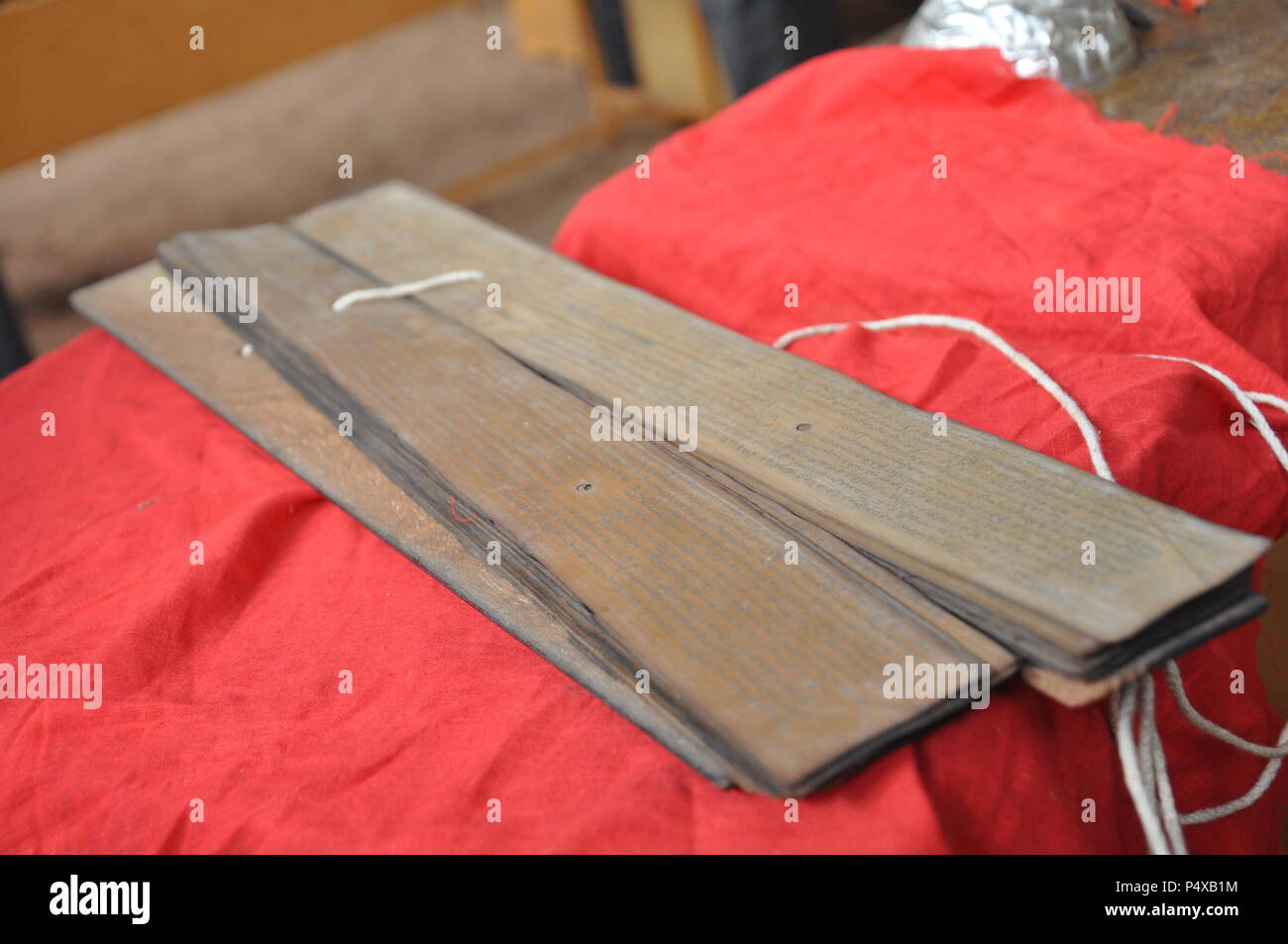 Palm leaf manuscript hindu hi-res stock photography and images - Alamy