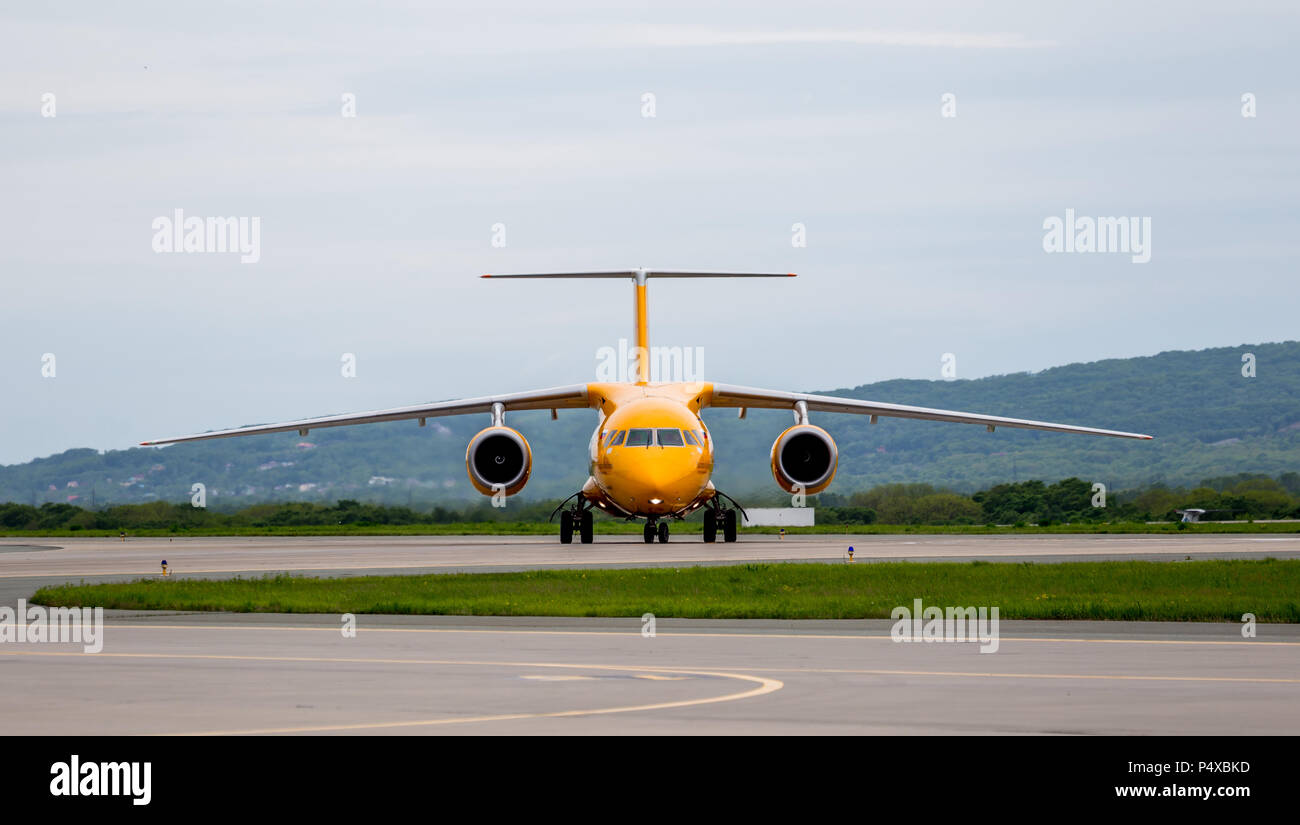 Antonov an 148 hi-res stock photography and images - Alamy