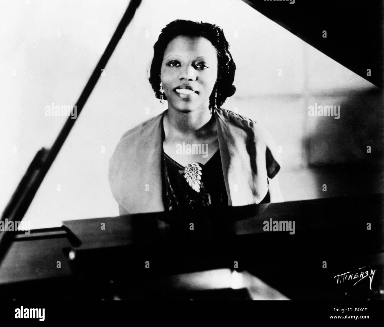 Mary lou hi-res stock photography and images - Alamy