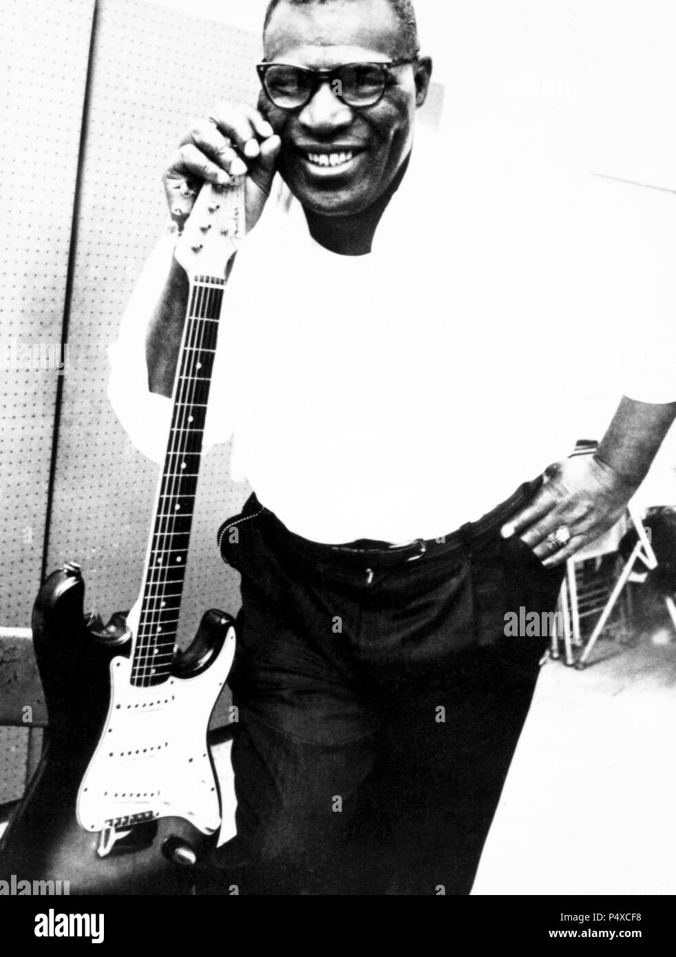 El músico Chester Arthur Burnett conocido como Howlin' Wolf. Años 60 ...