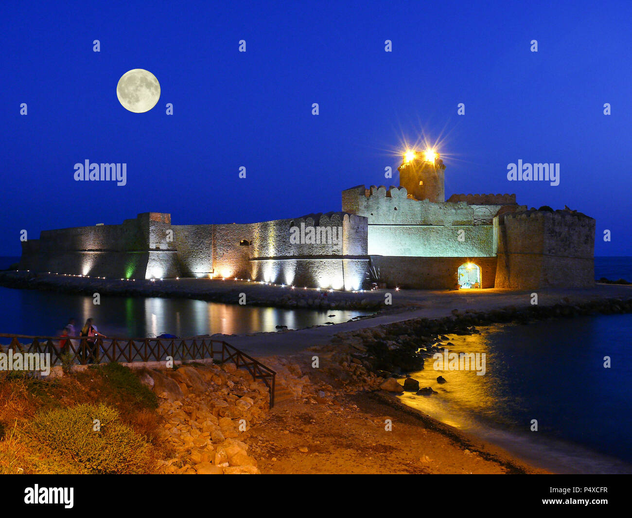 Castella hi-res stock photography and images - Alamy