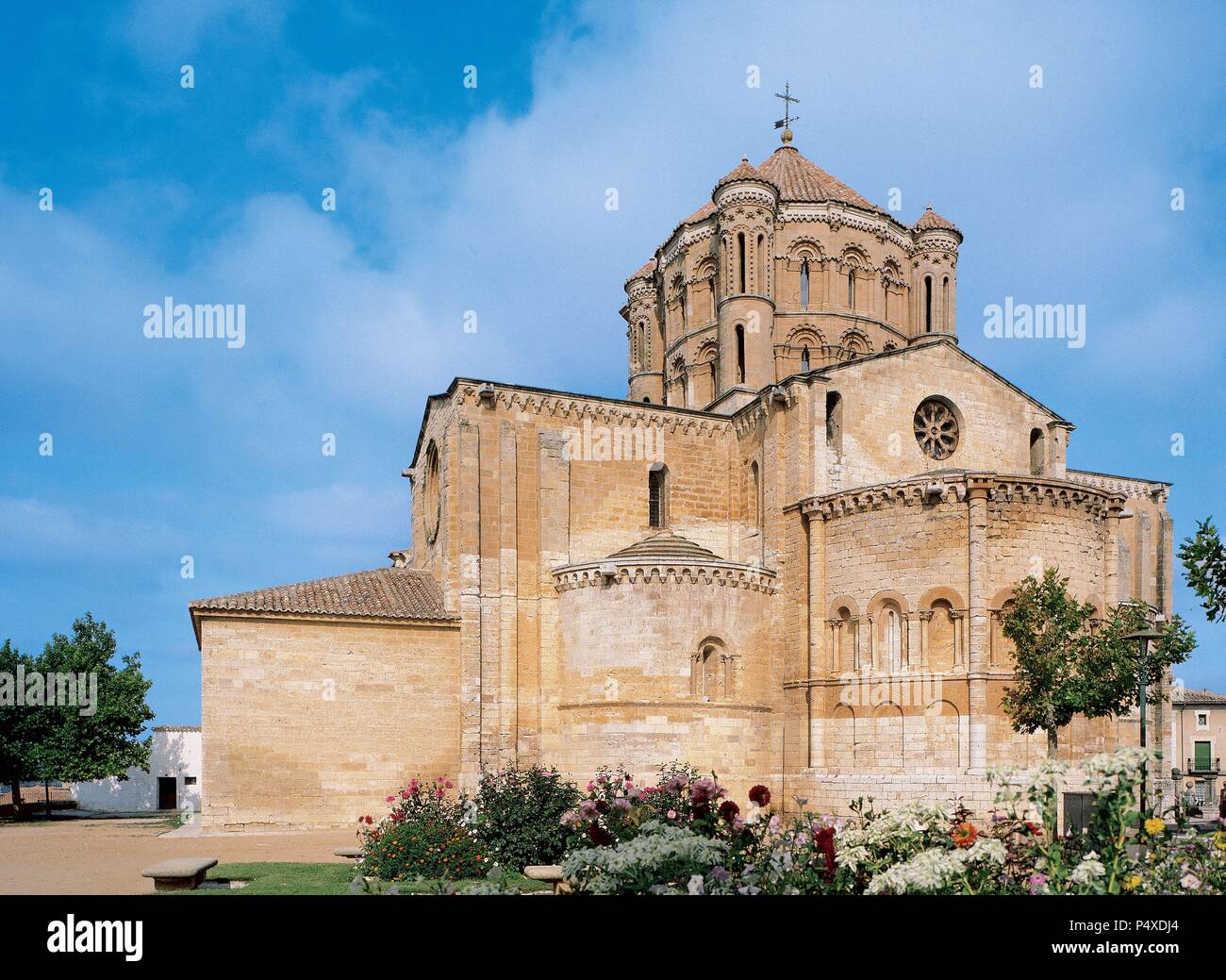 Triple apse hi-res stock photography and images - Alamy