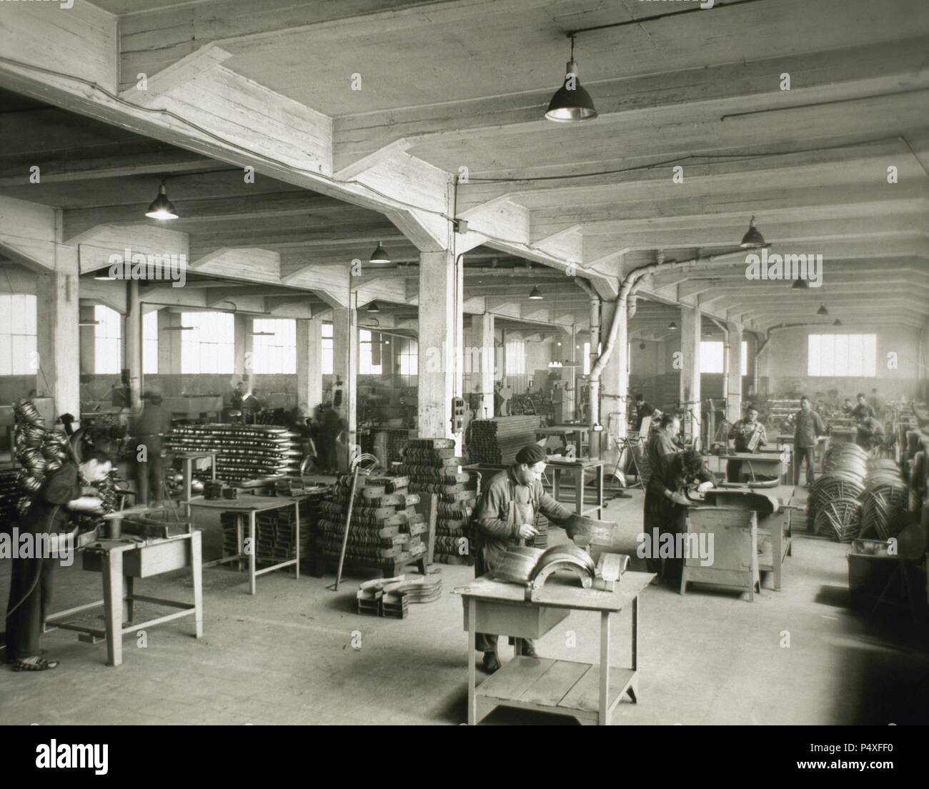 Sheet metal fabrication hi-res stock photography and images - Alamy