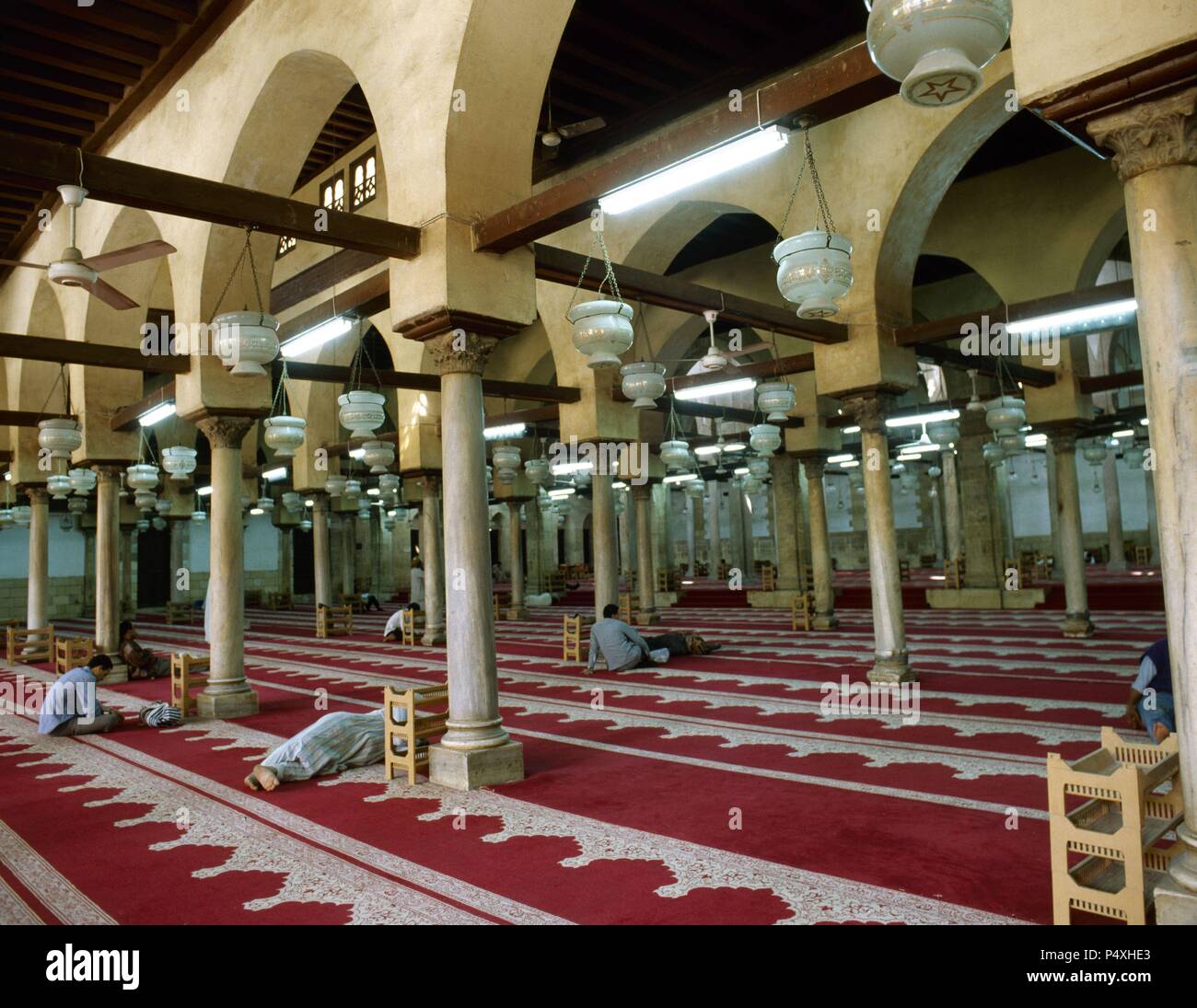 MEZQUITA DE EL-AZHAR o 'Mezquita Espléndida' (año 970). Interior. S. X ...