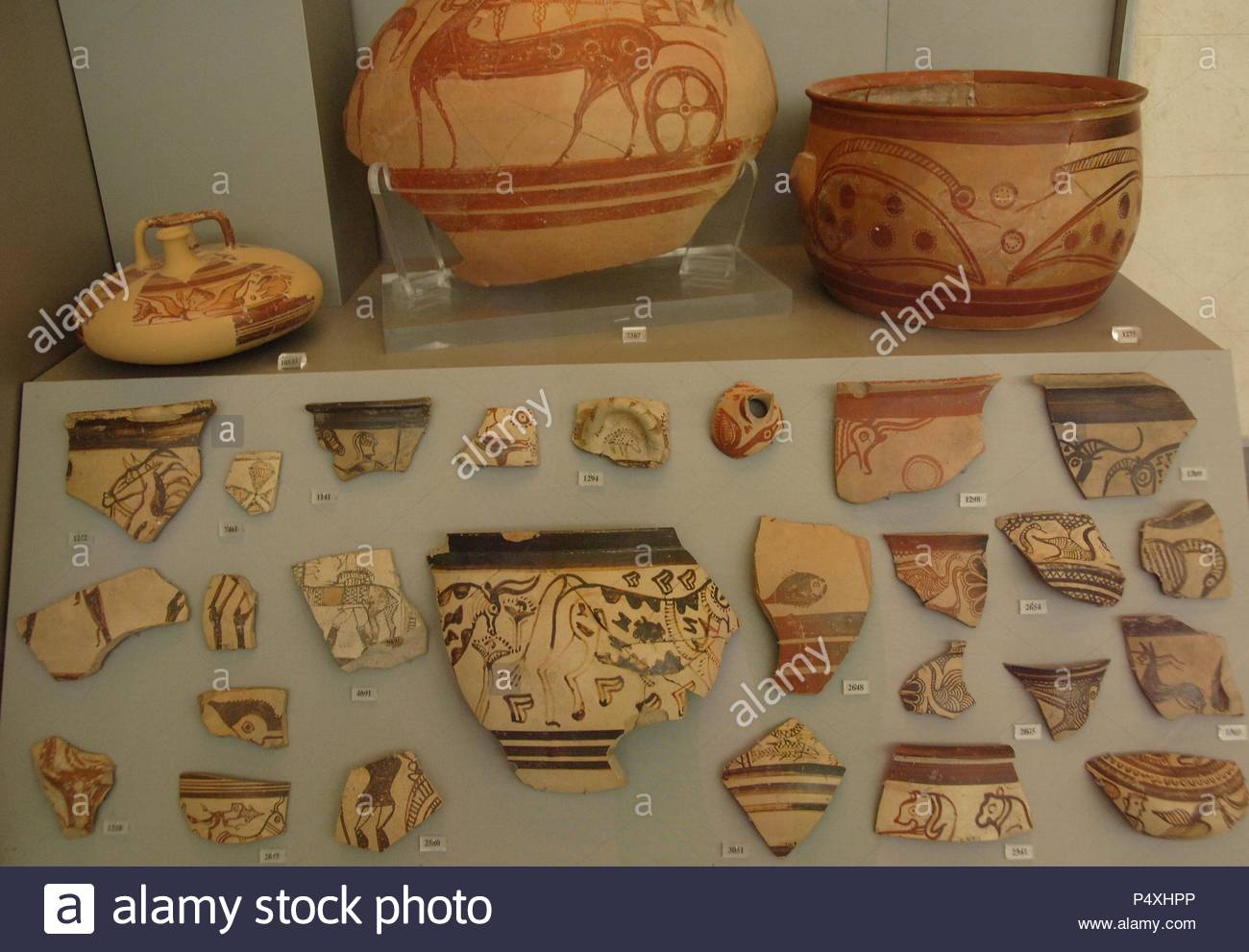 Mycenaean Pottery Stock Photos & Mycenaean Pottery Stock Images - Alamy