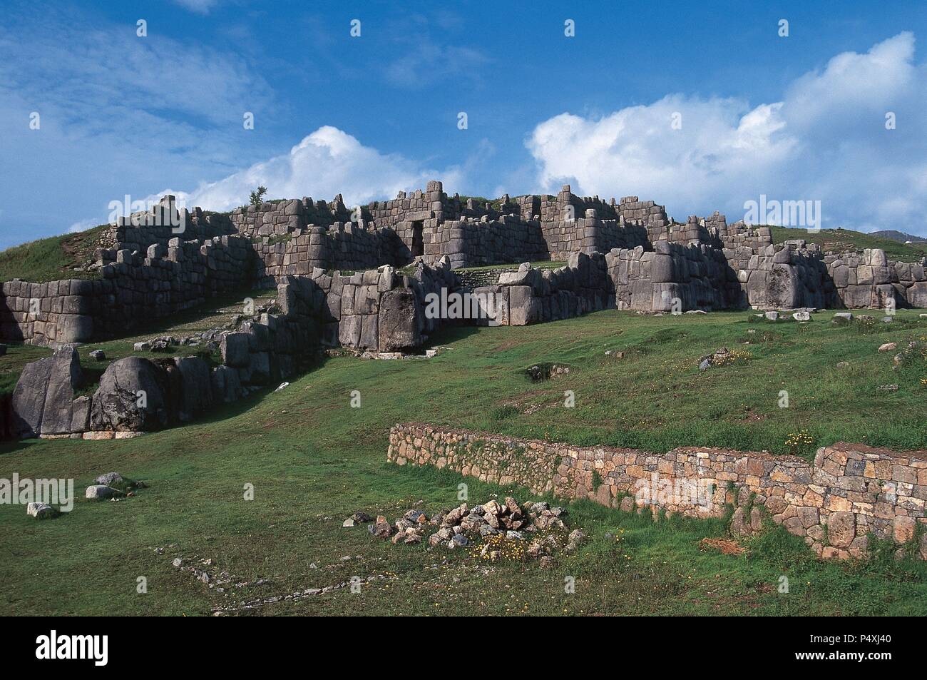 Muros de piedra incas hi-res stock photography and images - Alamy