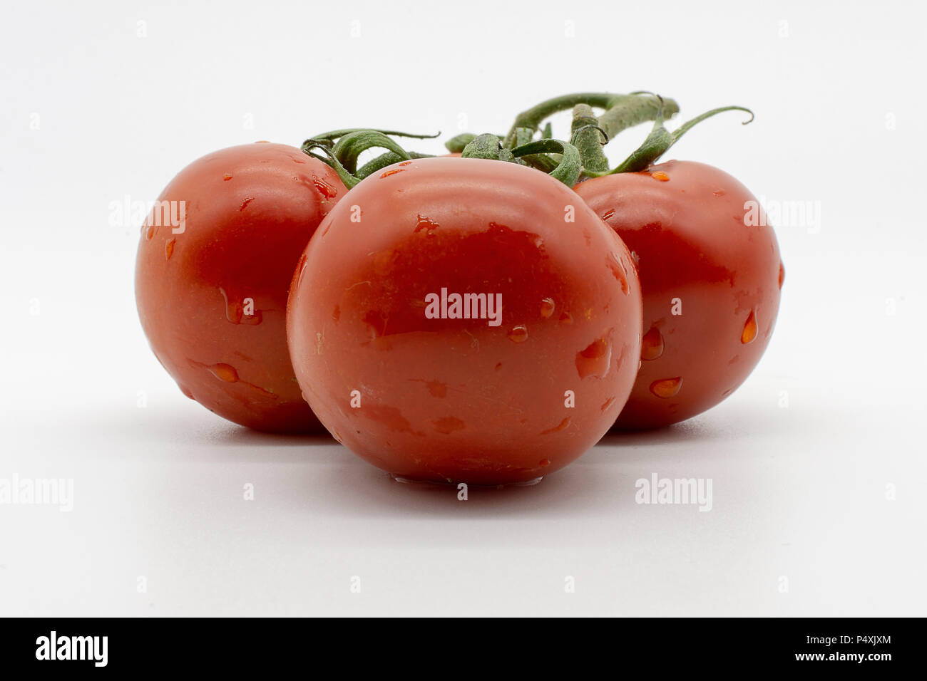 Two fresh whole tomatoes hi-res stock photography and images - Alamy