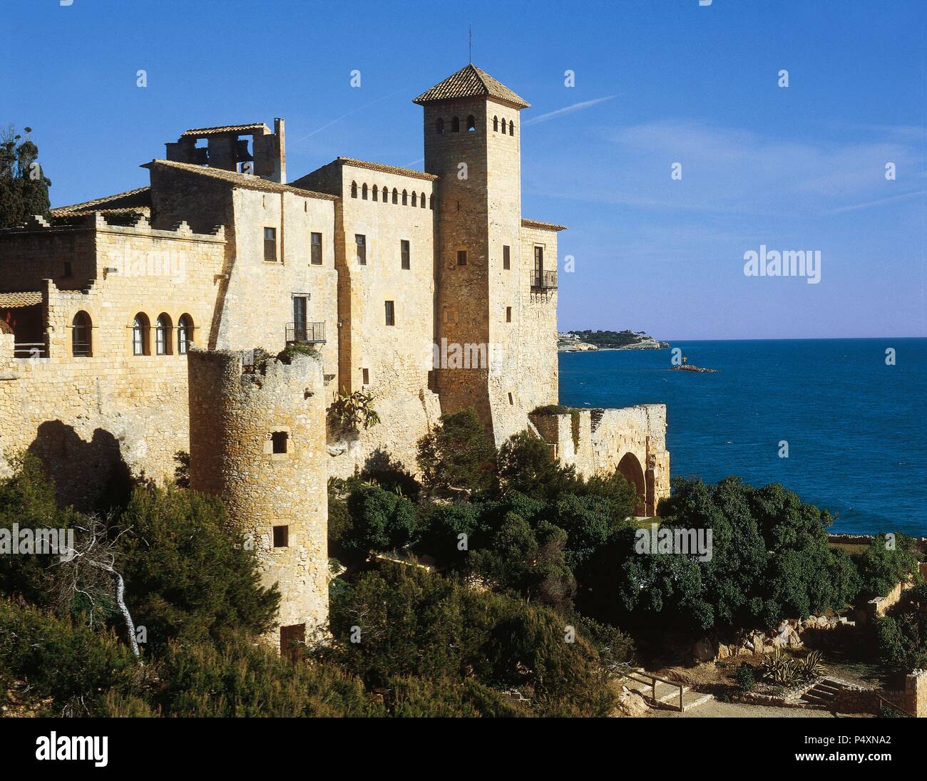 CATALUÑA. TAMARIT. Vista del CASTILLO DE TAMARIT, renovado por Charles ...