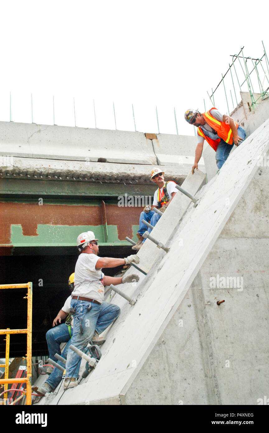 Construction of the Frederick Douglass Susan B Anthony Bridge in ...