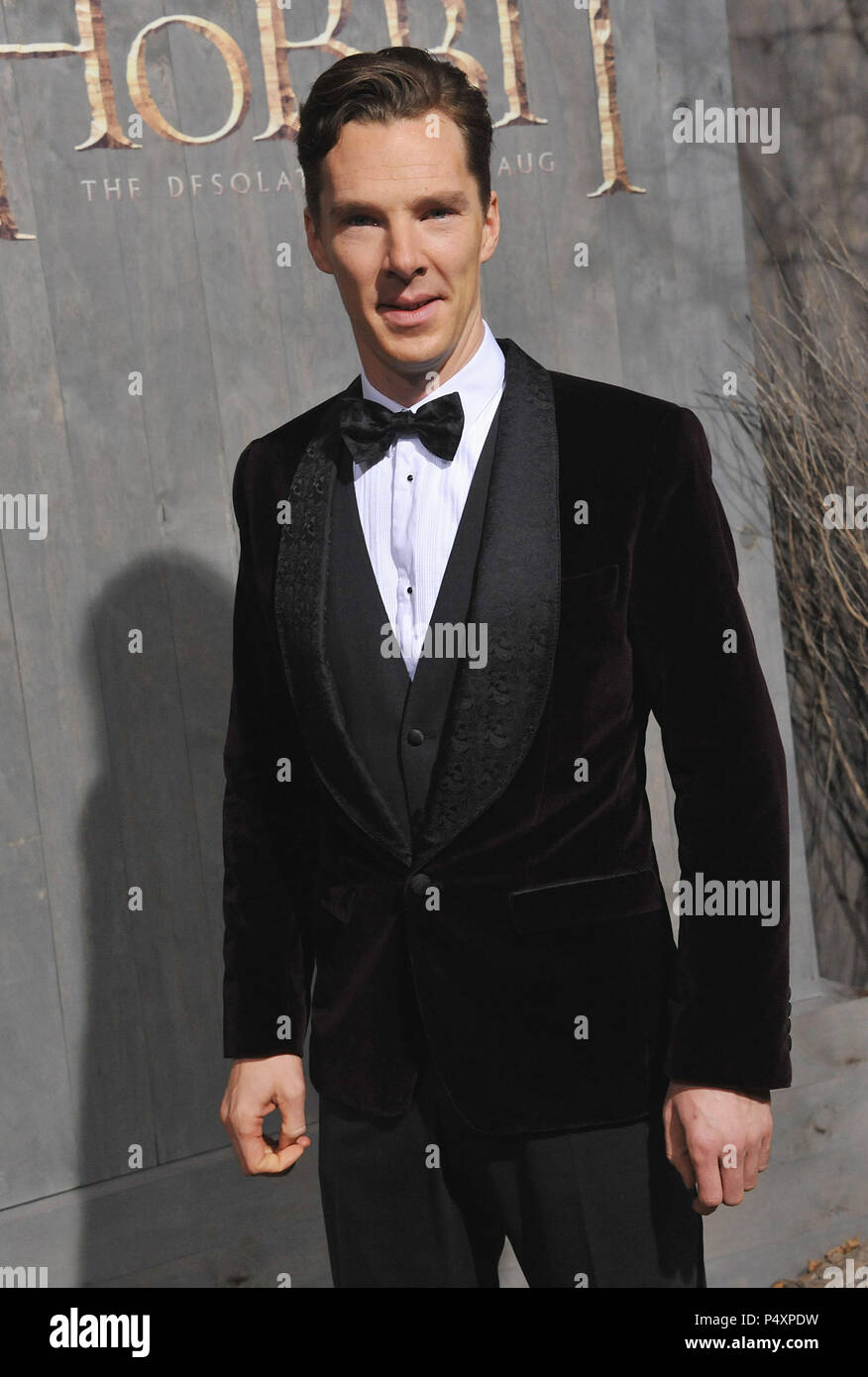 Benedict Cumberbatch arriving at The Hobbit Premiere at the Dolby ...