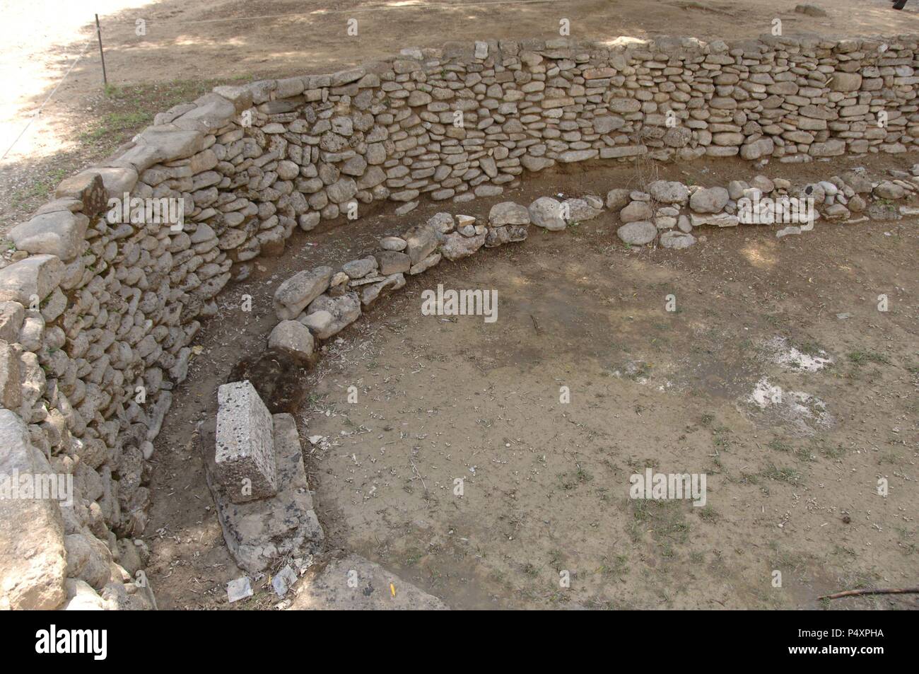 Ancient civilisation late bronze age ruins hi-res stock photography and ...