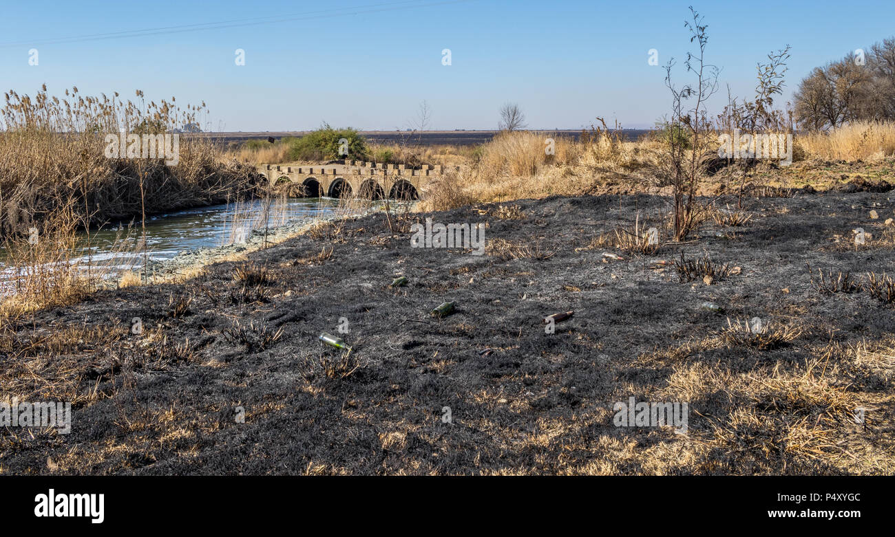 Veld fire hi-res stock photography and images - Alamy