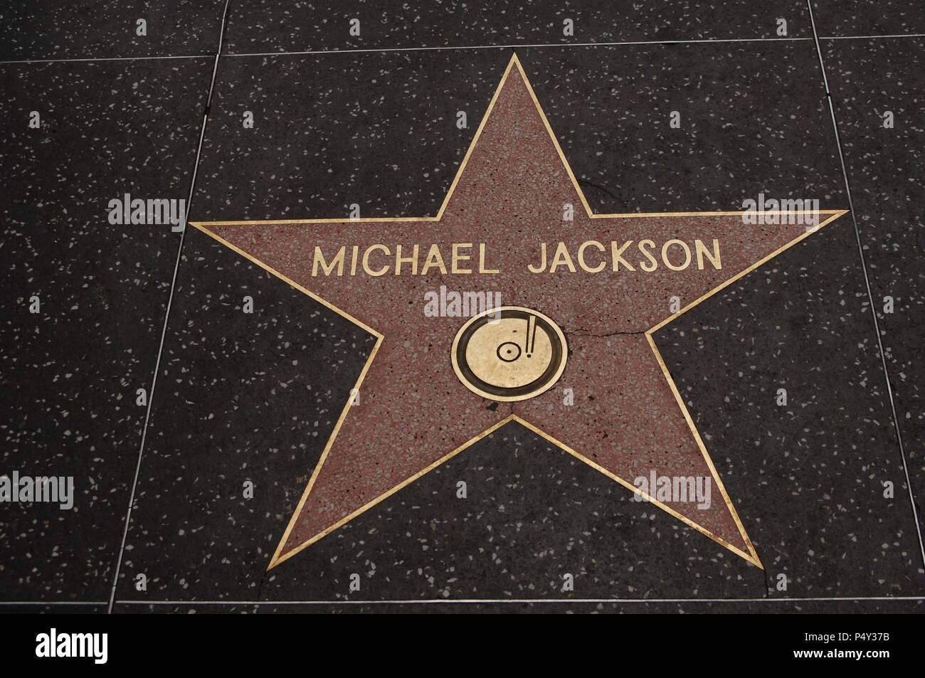 Michael jackson star en el paseo de la fama de hollywood hi-res stock ...