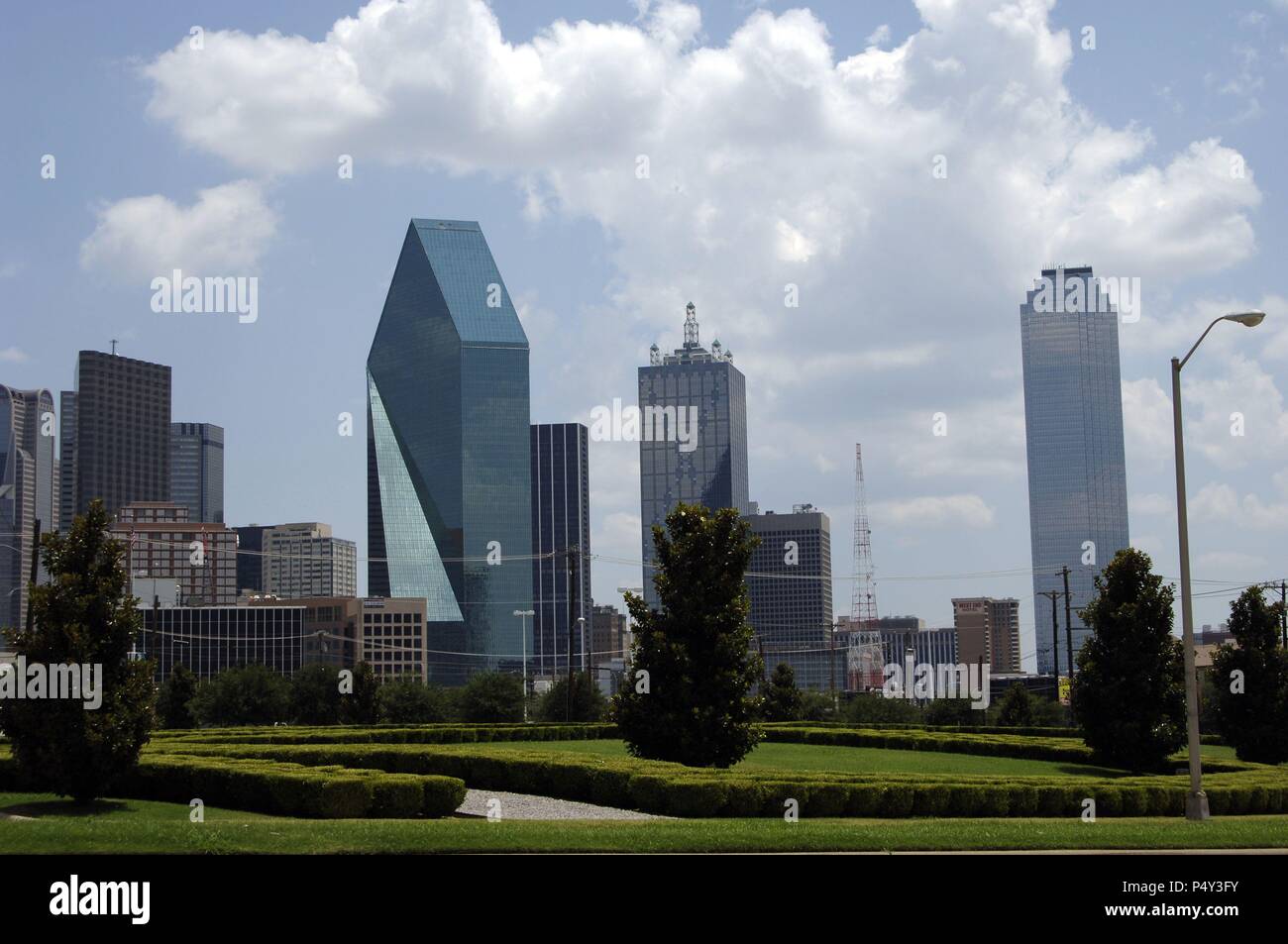 ESTADOS UNIDOS. DALLAS. Vista de algunos edificios del centro de la ...
