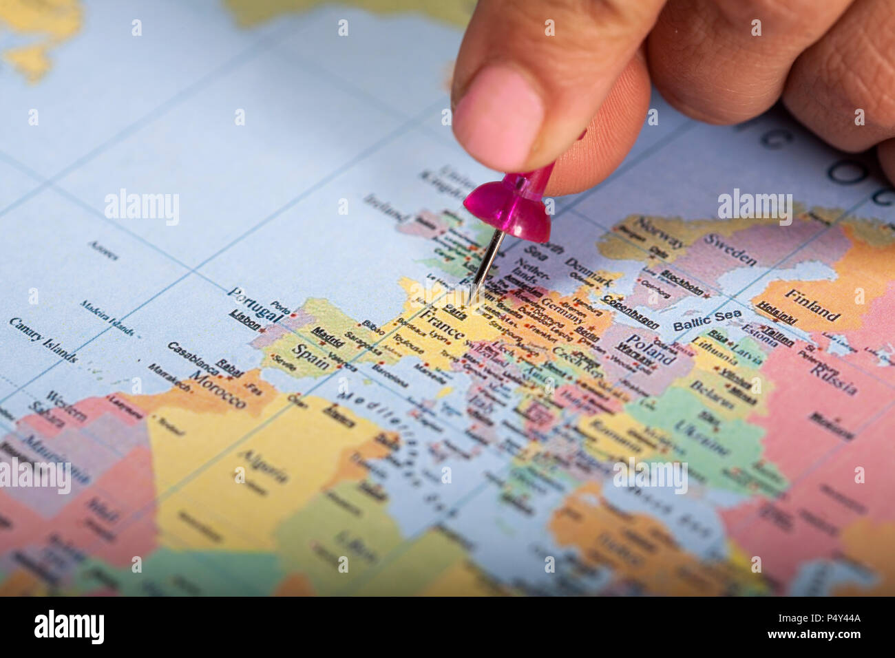 Location pin marking point hi-res stock photography and images - Alamy