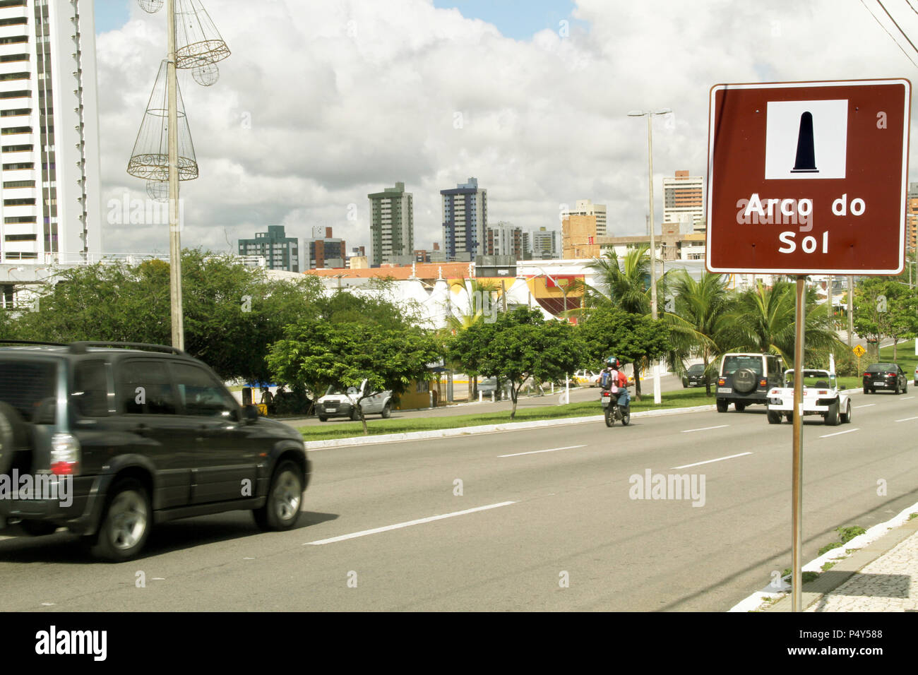 Arco grande hi-res stock photography and images - Alamy