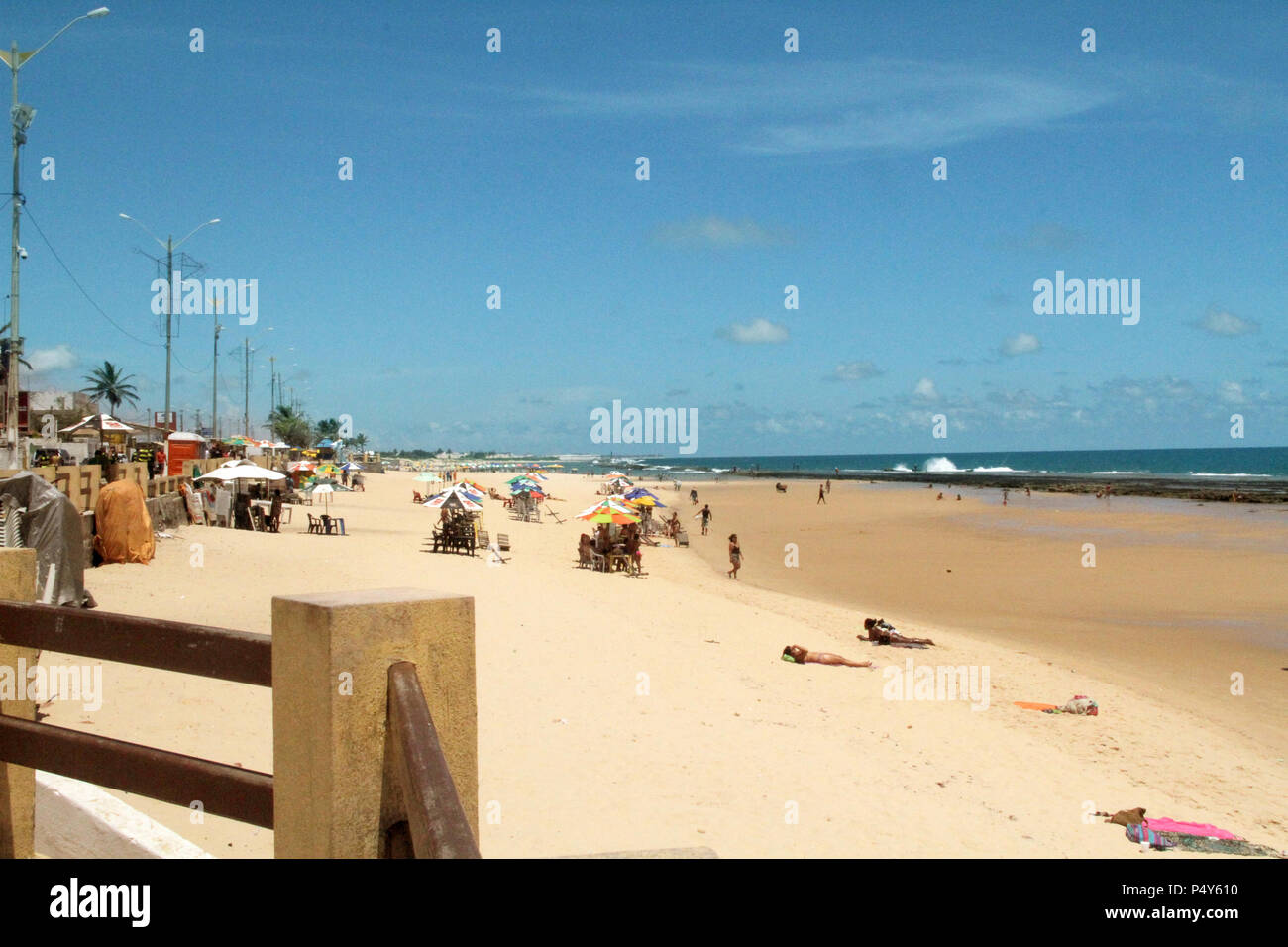 Artistas beach hi-res stock photography and images - Alamy