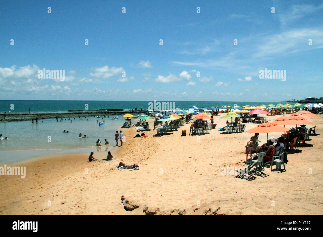 Artistas beach hi-res stock photography and images - Alamy