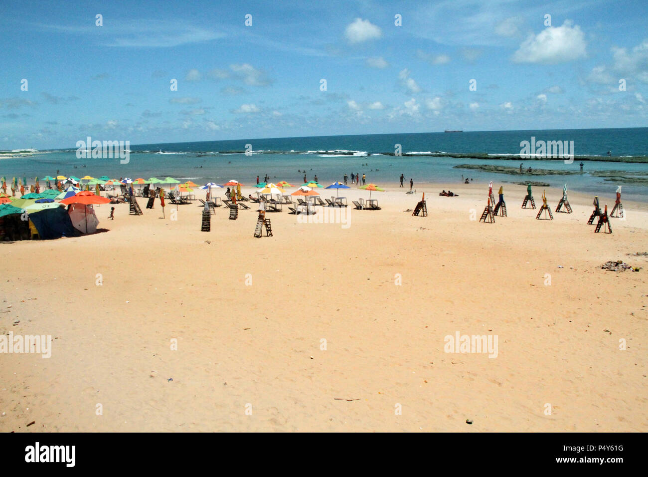 Artistas beach hi-res stock photography and images - Alamy