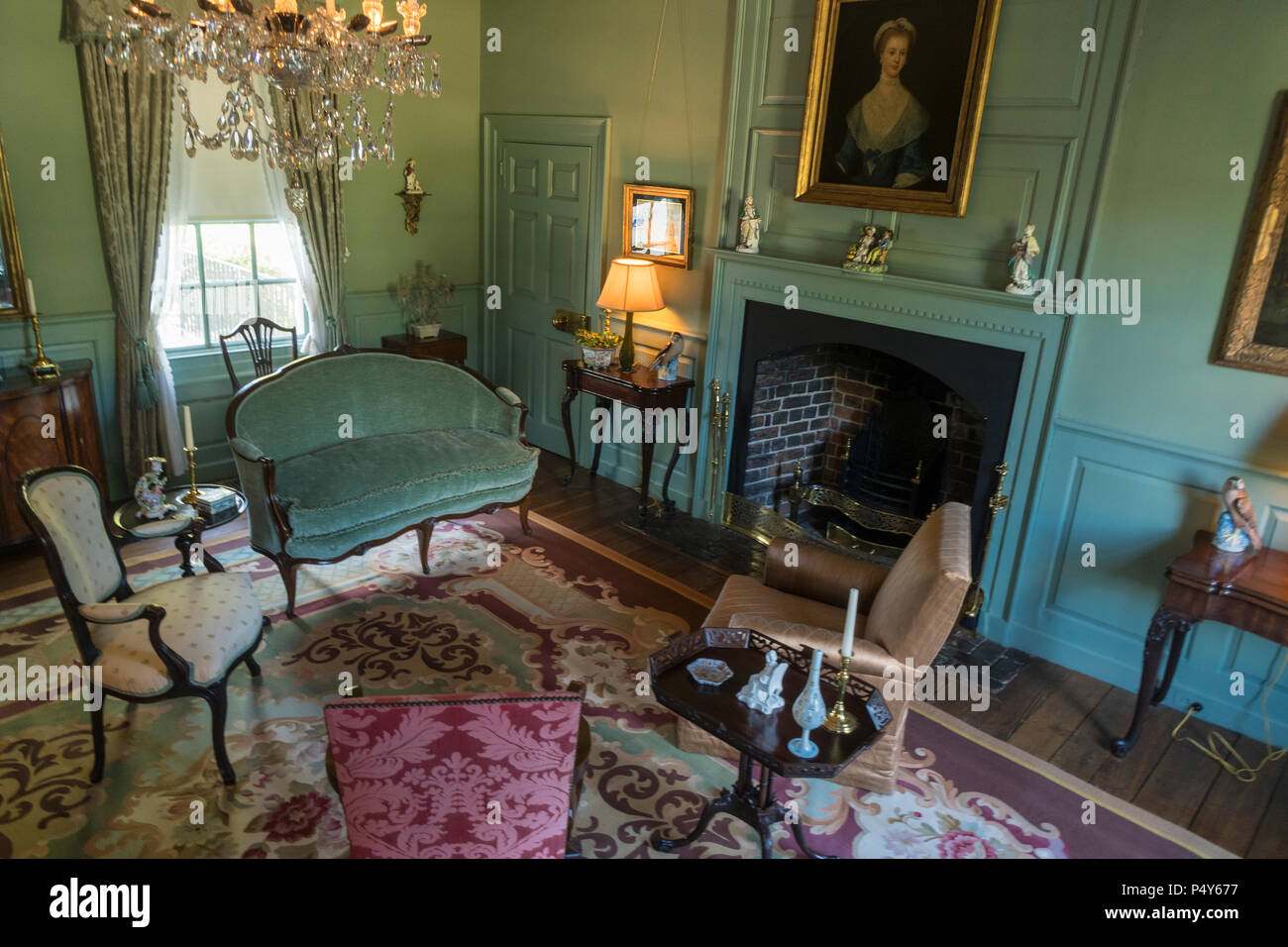 Colonial Williamsburg Bassett Hall interior Stock Photo - Alamy