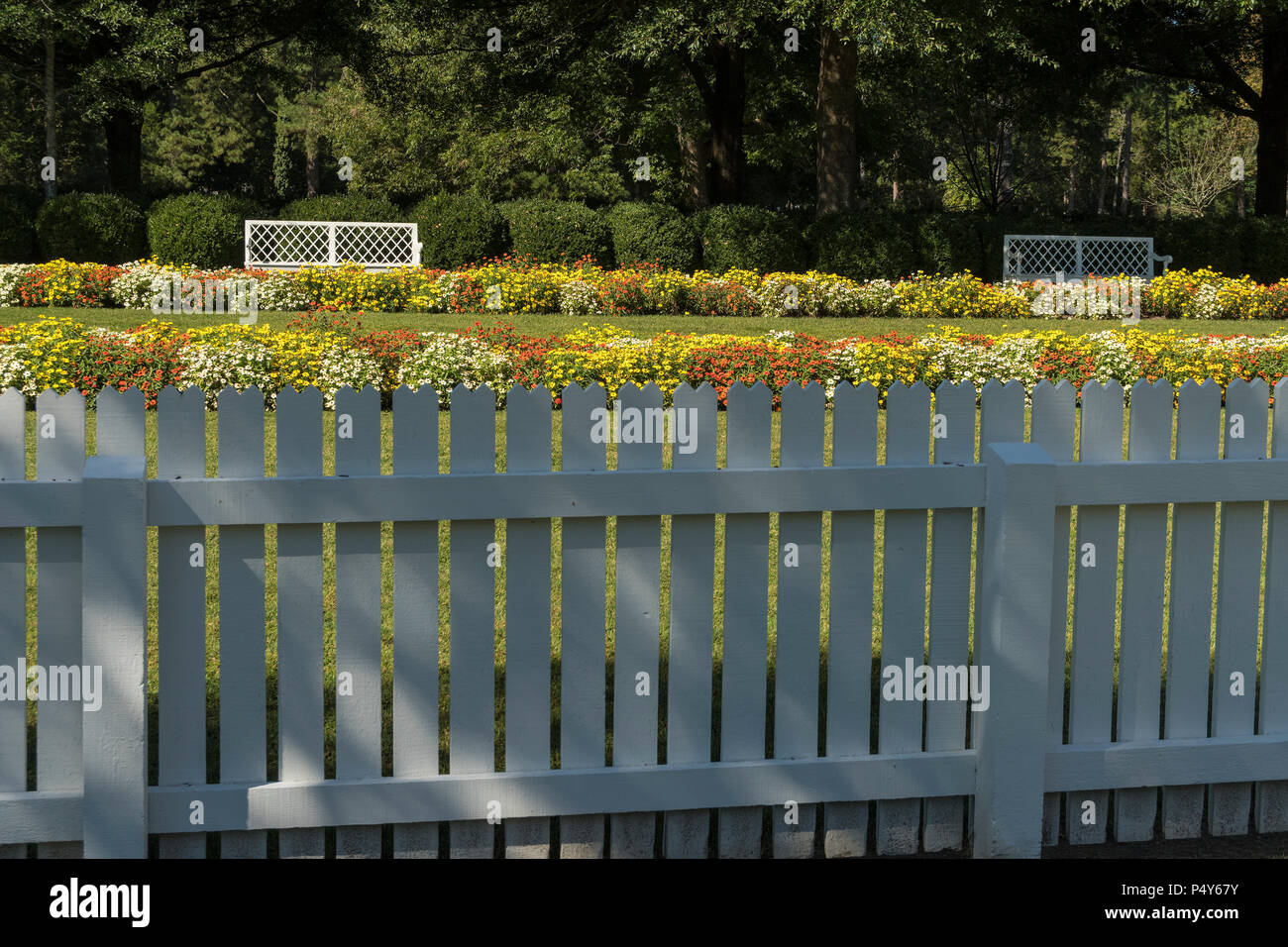 Gardens at Bassett Hall in Colonial Williamsburg Stock Photo - Alamy