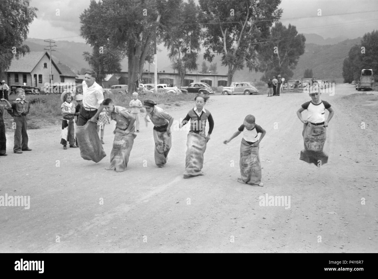 Potato sack race hi-res stock photography and images - Alamy
