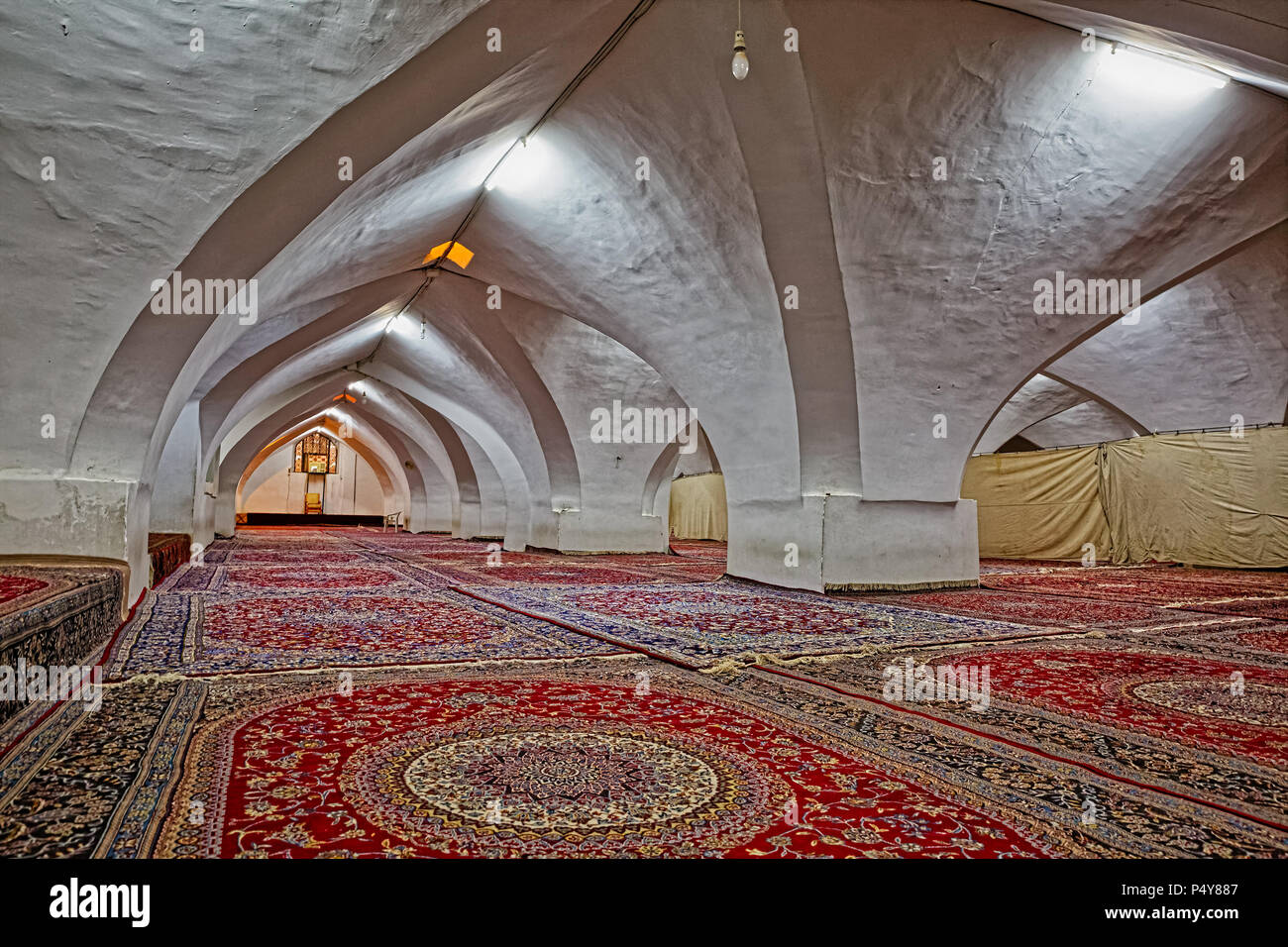 Isfahan Old Mosque interior Stock Photo - Alamy