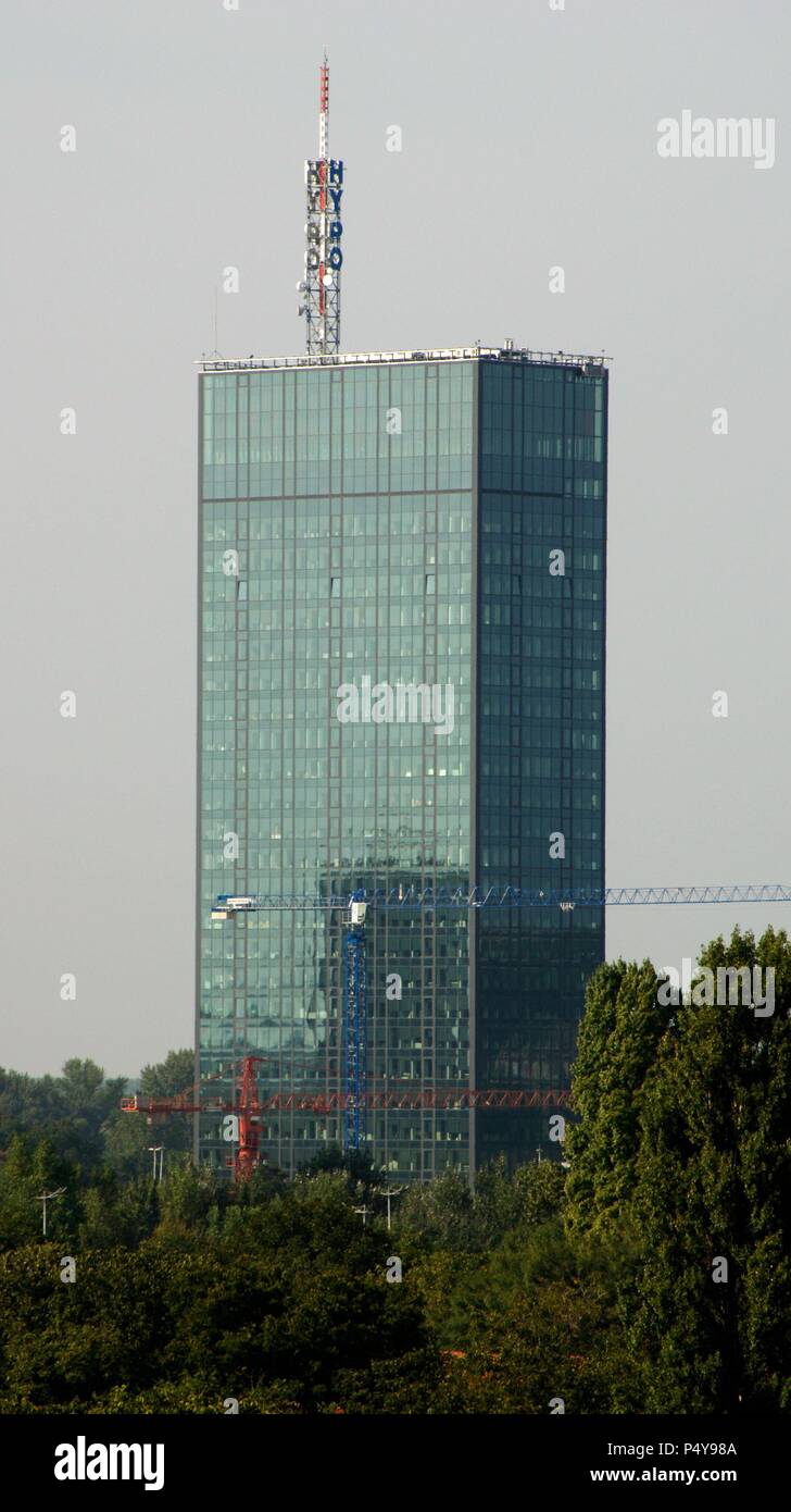 Crystal klein hi-res stock photography and images - Alamy