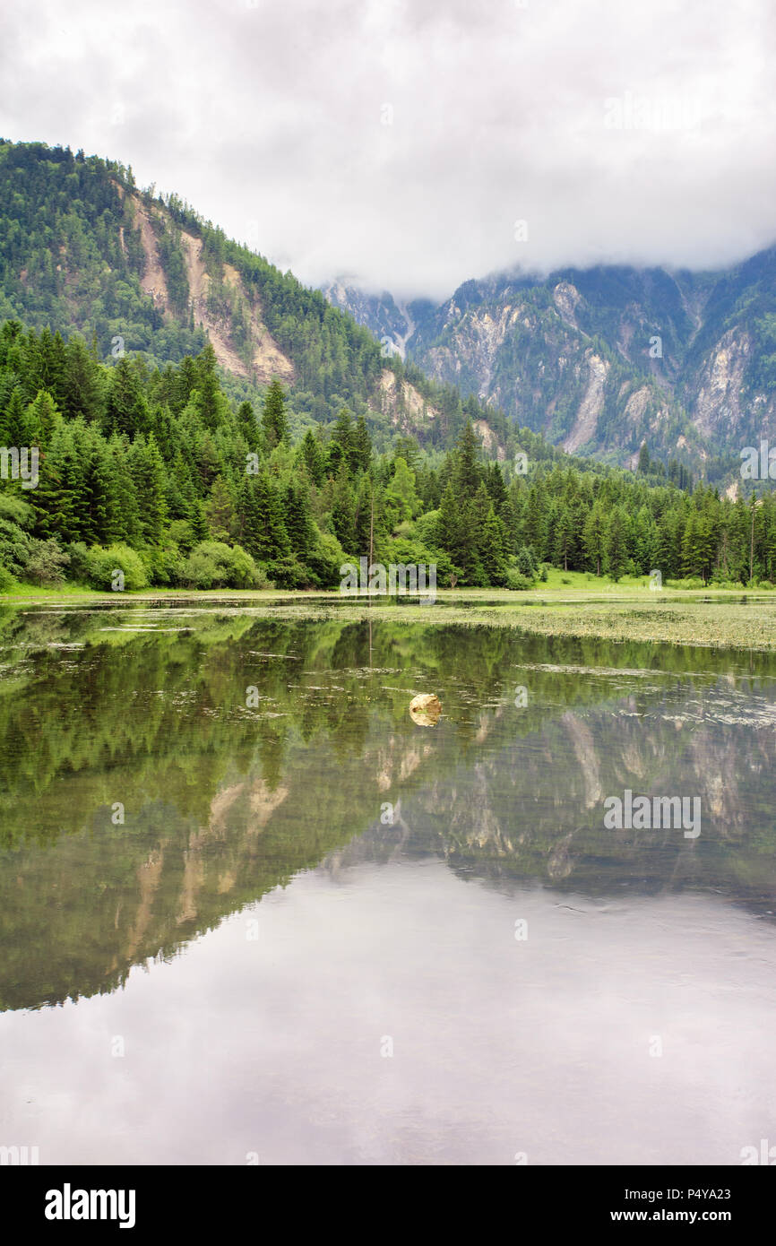 Alpine lakes and wetlands in Tibetan areas of Sichuan, China Stock ...